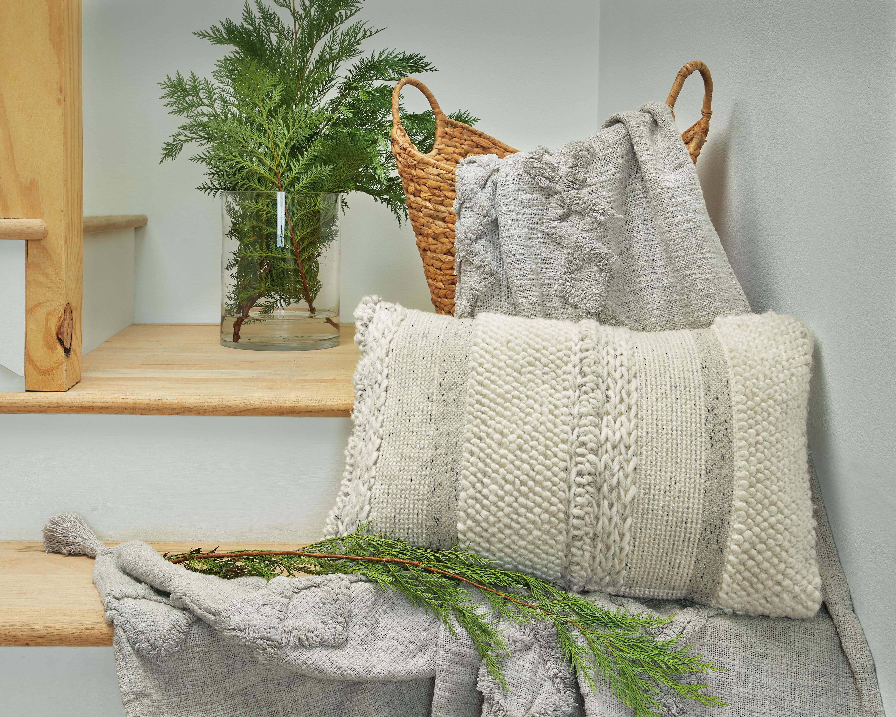 Click here for Standon Pillow  Gray/White prices