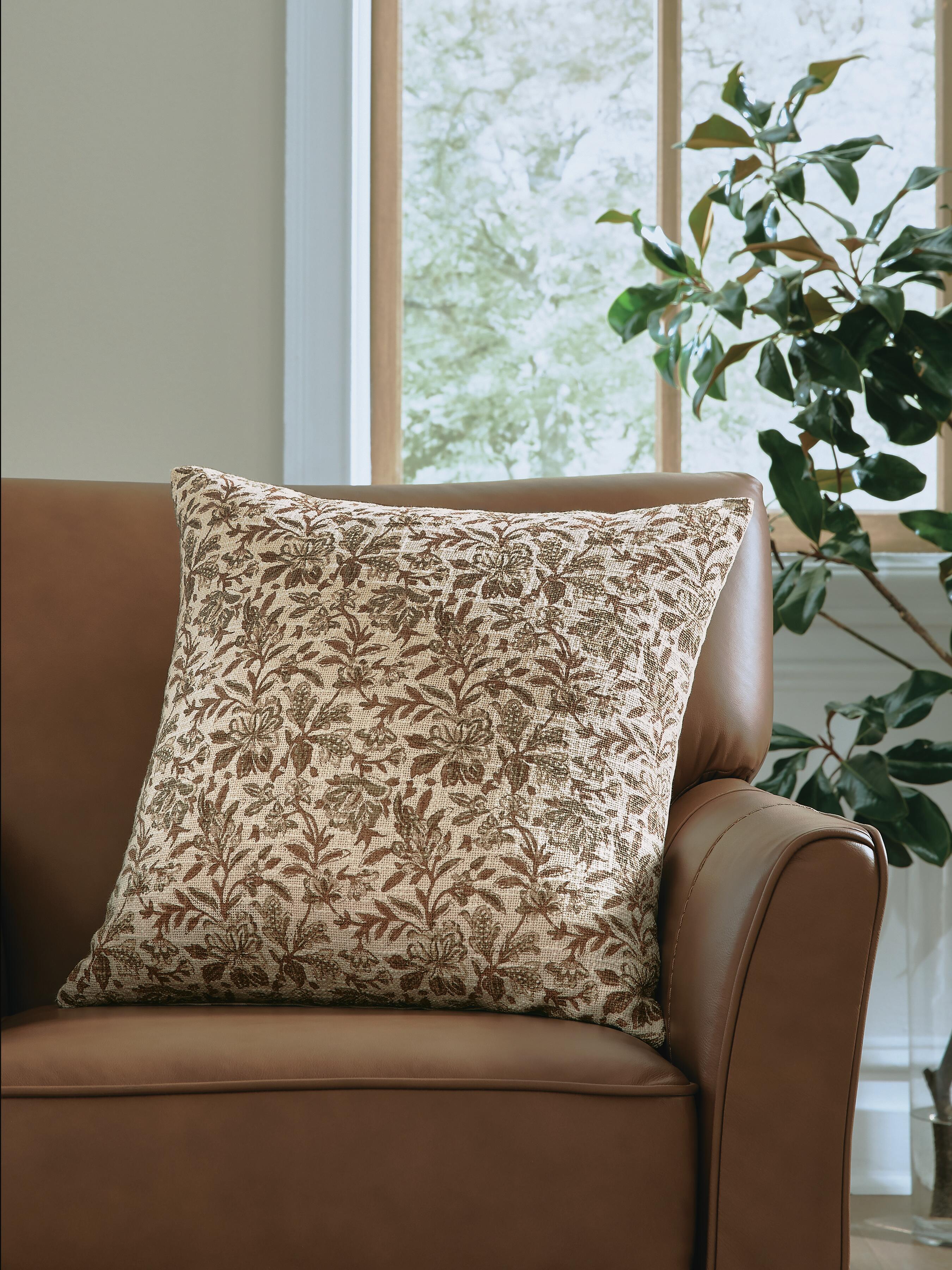 Click here for Altmontner Pillow  Brown/Beige prices