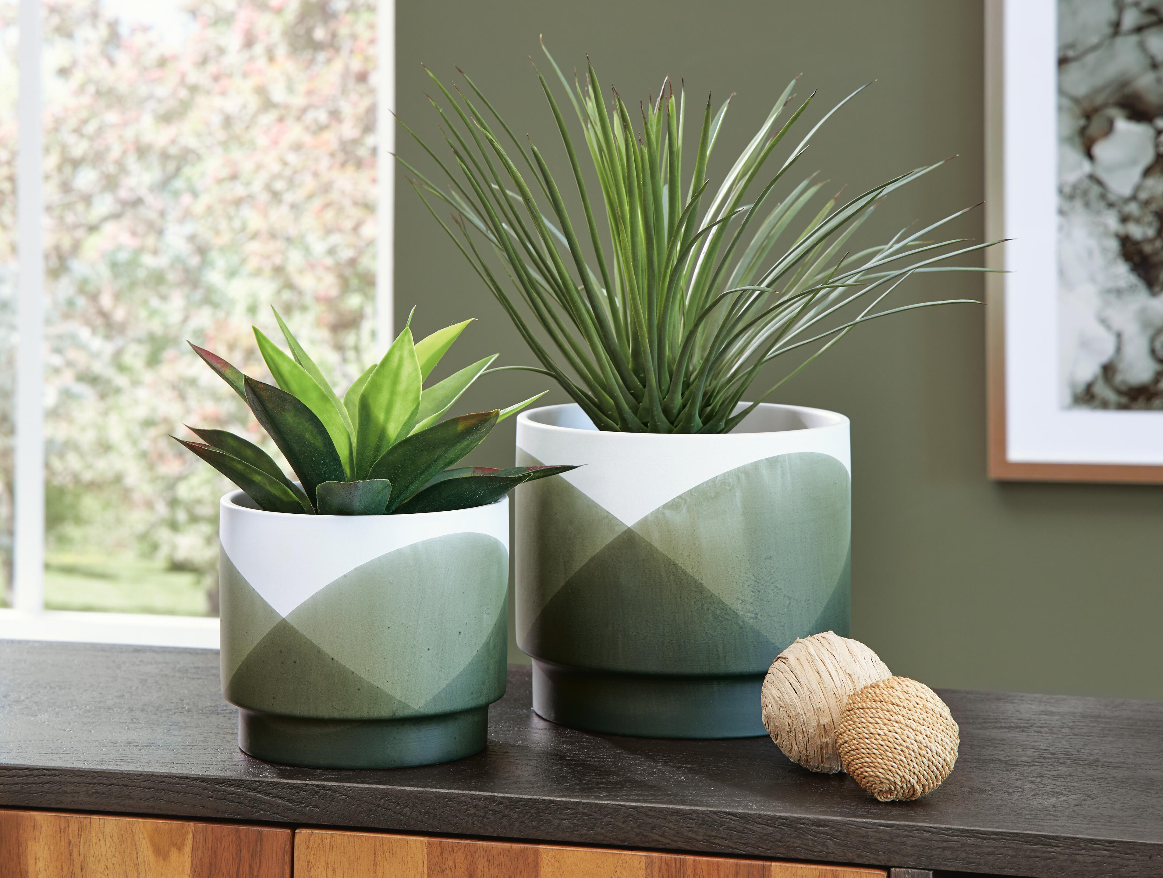Click here for Ardenridge Planter (Set of 2)  Green/White prices