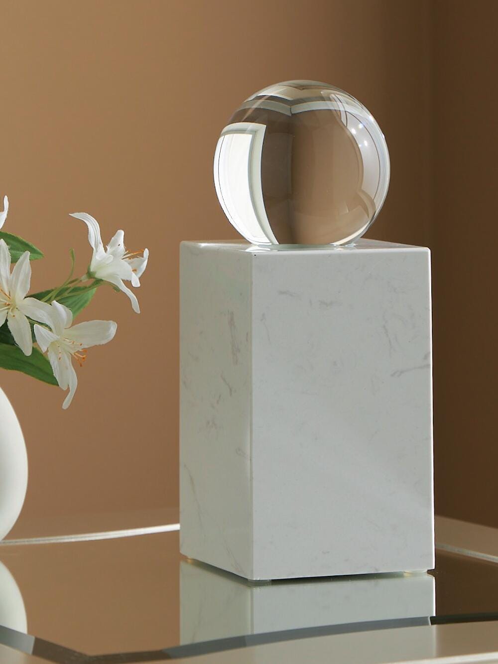 Click here for Sellner Crystal Sculpture   Clear/White prices