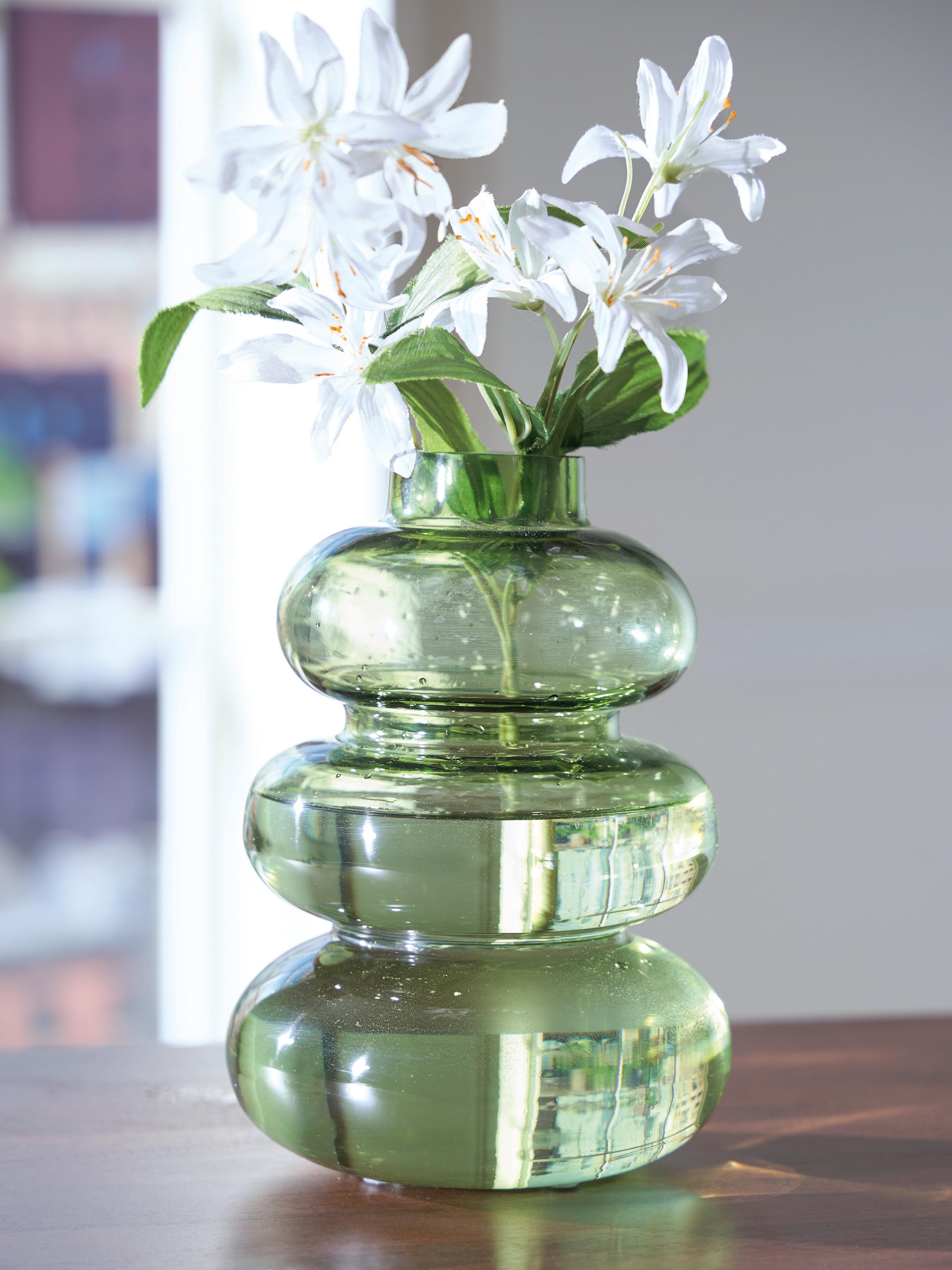 Click here for Renethorne Vase  Green prices