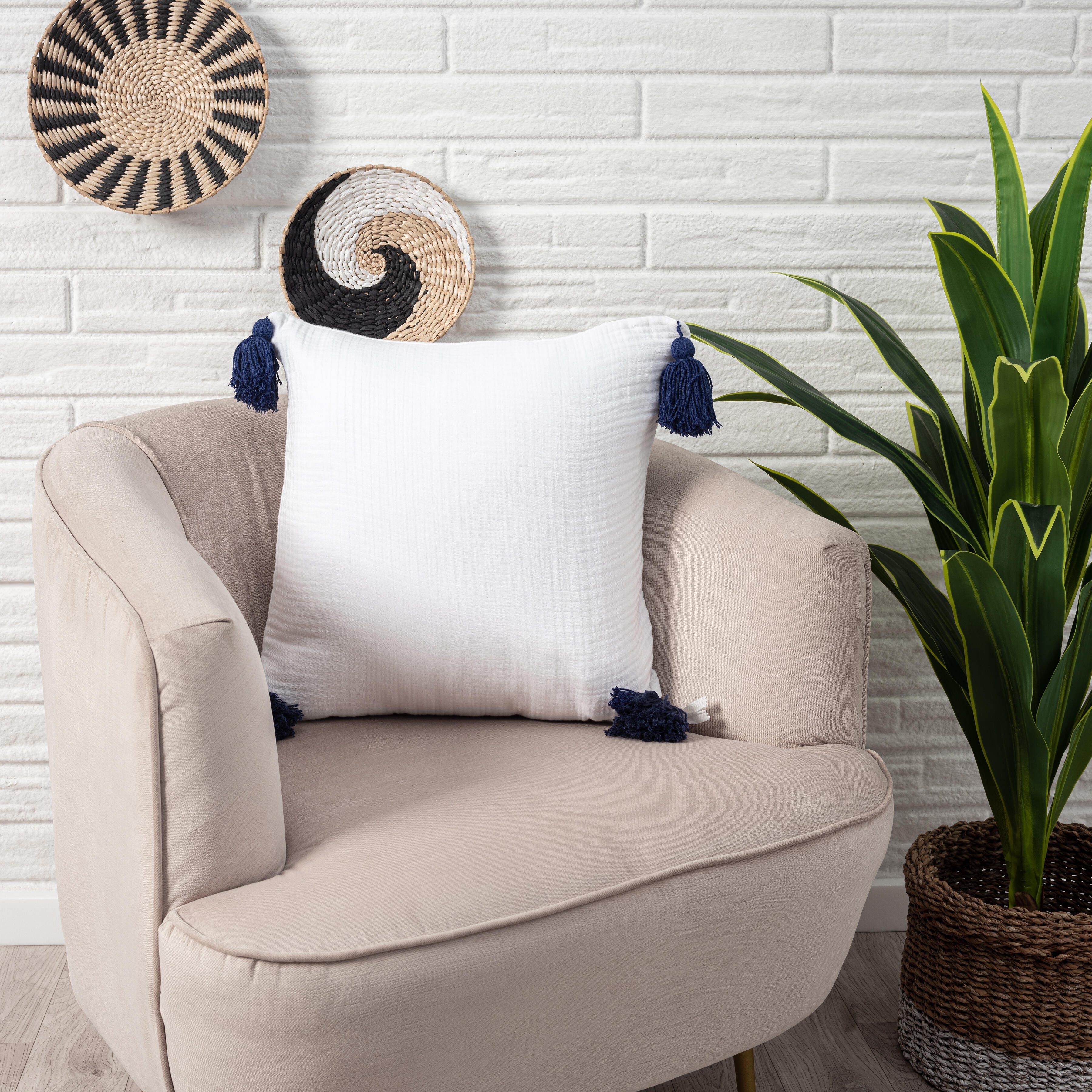 Click here for Suvii Home Alaina Decorative Throw Pillow  White prices