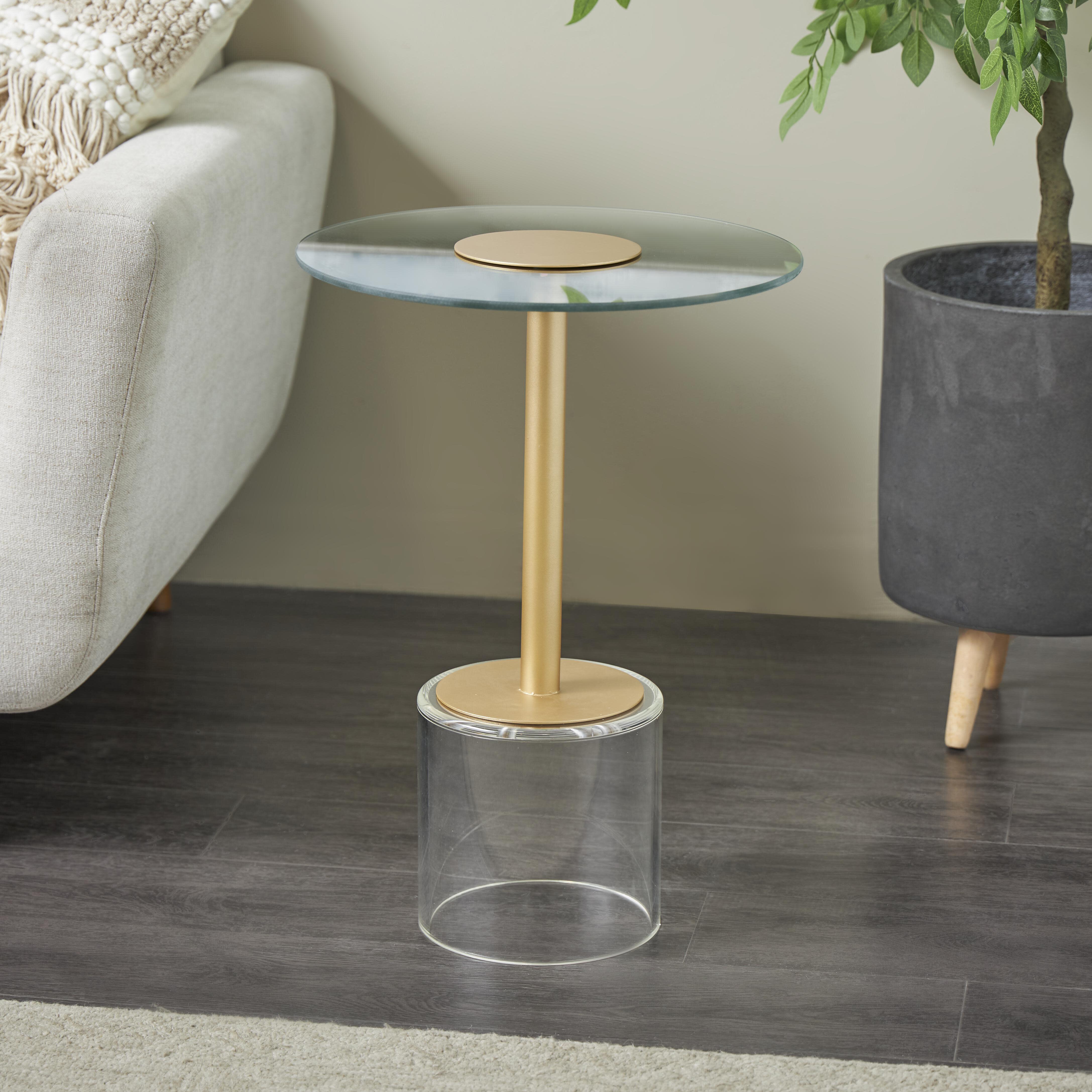 Click here for Bayberry Lane End Table  Clear prices