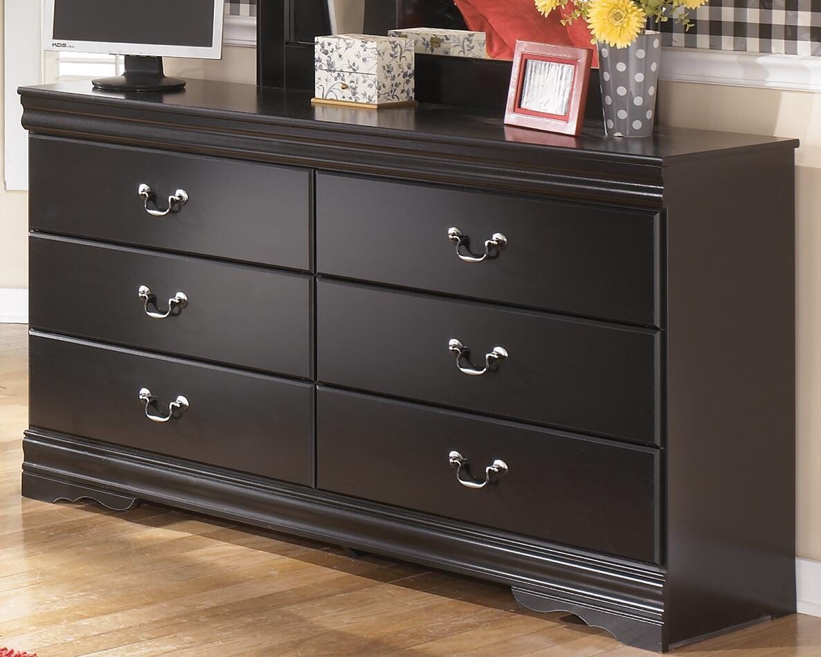 Click here for Huey Vineyard 6 Drawer Dresser  Black prices