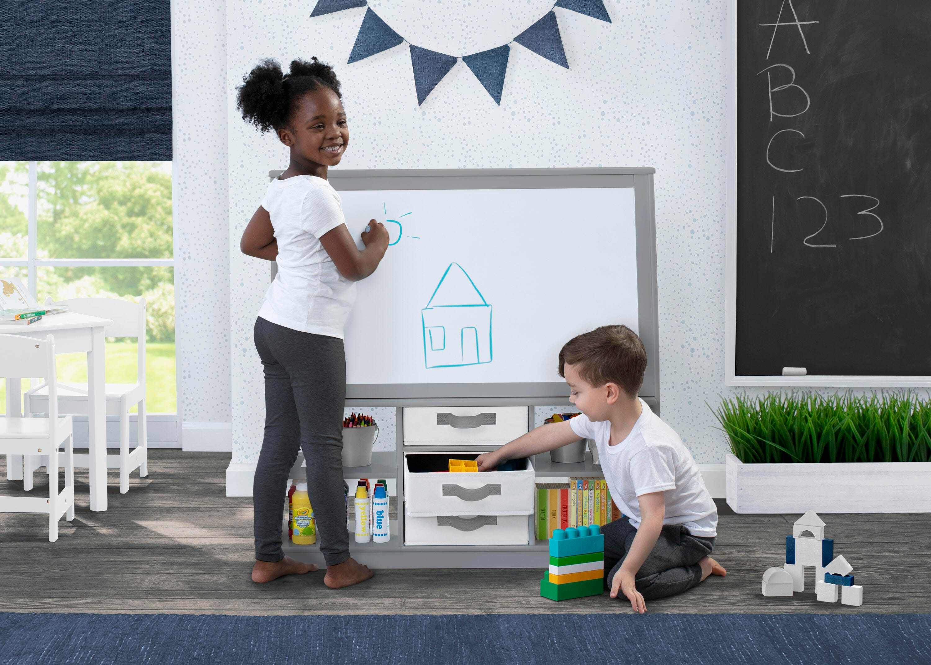 Click here for Delta Children Deluxe Double-Sided Easel and Stora... prices