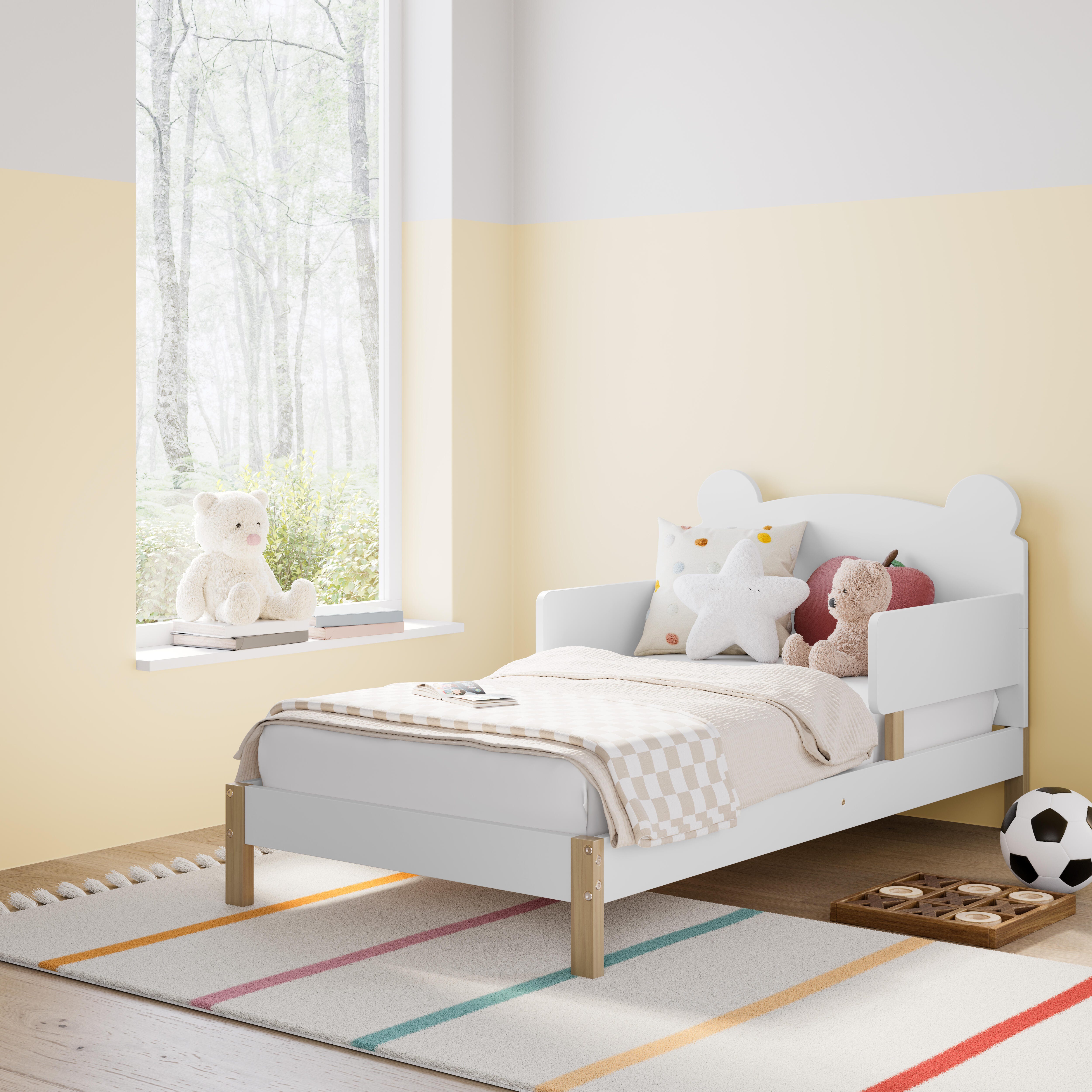 Click here for Storkcraft Teddy Bear Toddler Bed  White/Driftwood prices