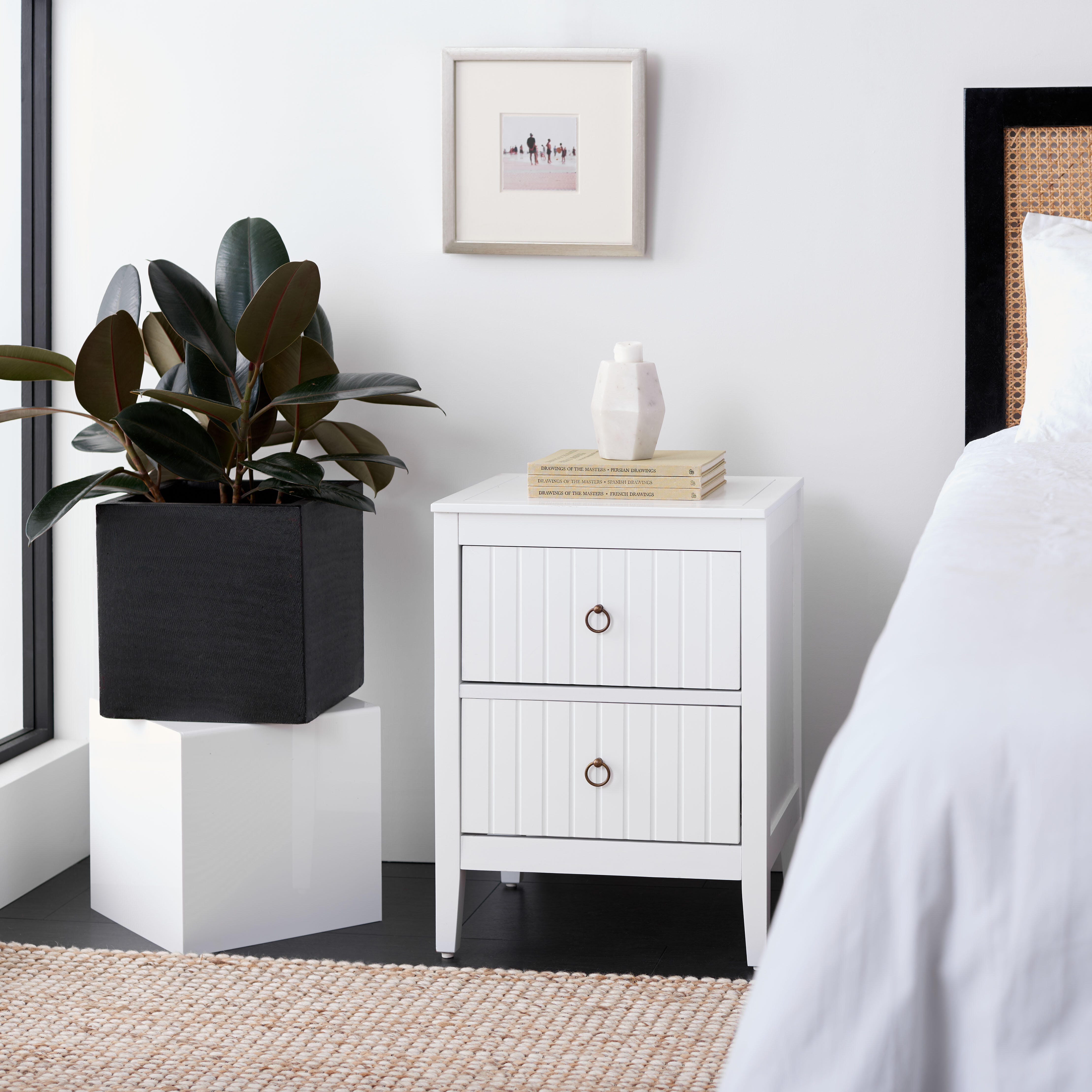 Click here for Safavieh Tegan 18 2 Drawer Nightstand  White prices