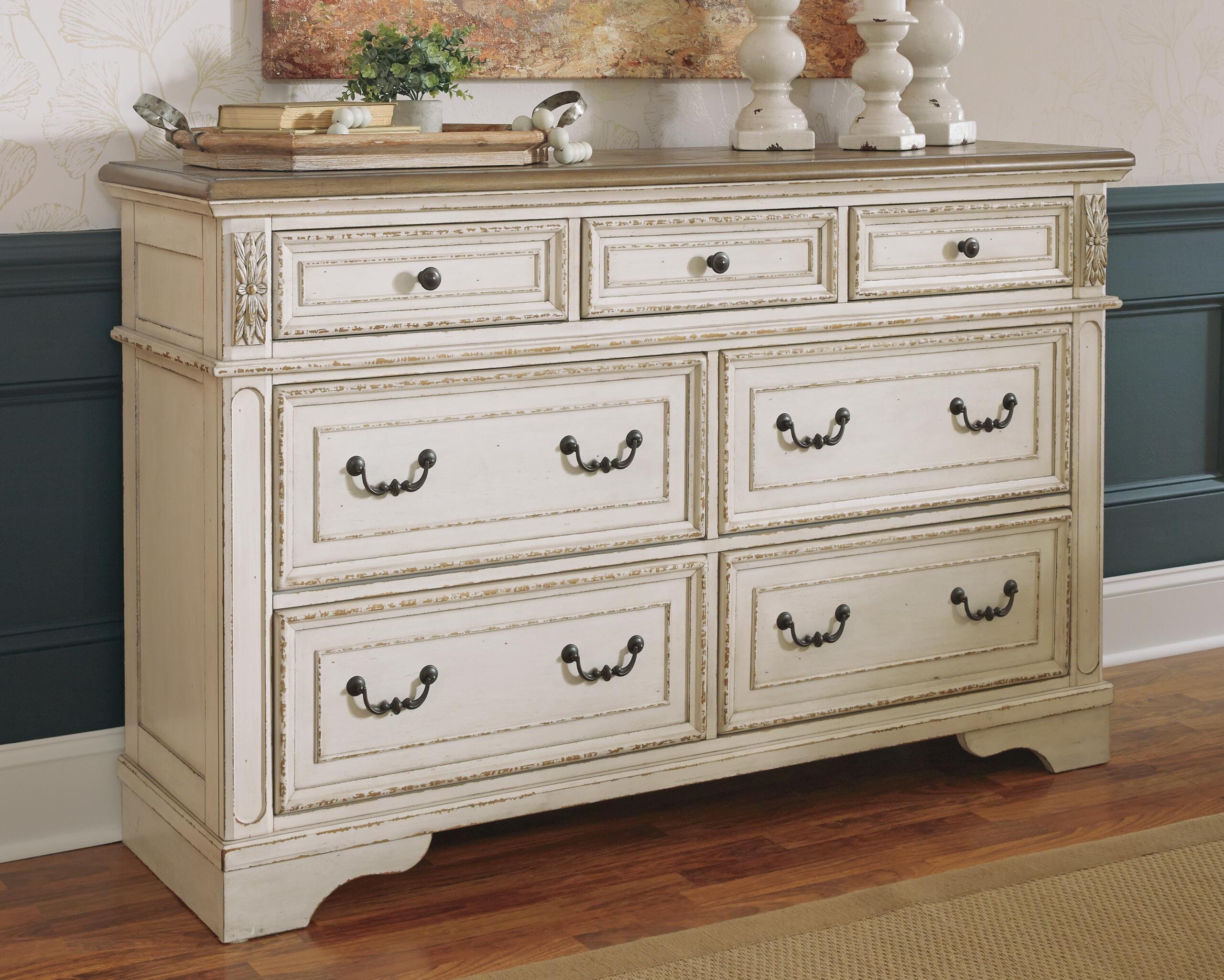 Click here for Realyn 7 Drawer Dresser  Two-tone prices