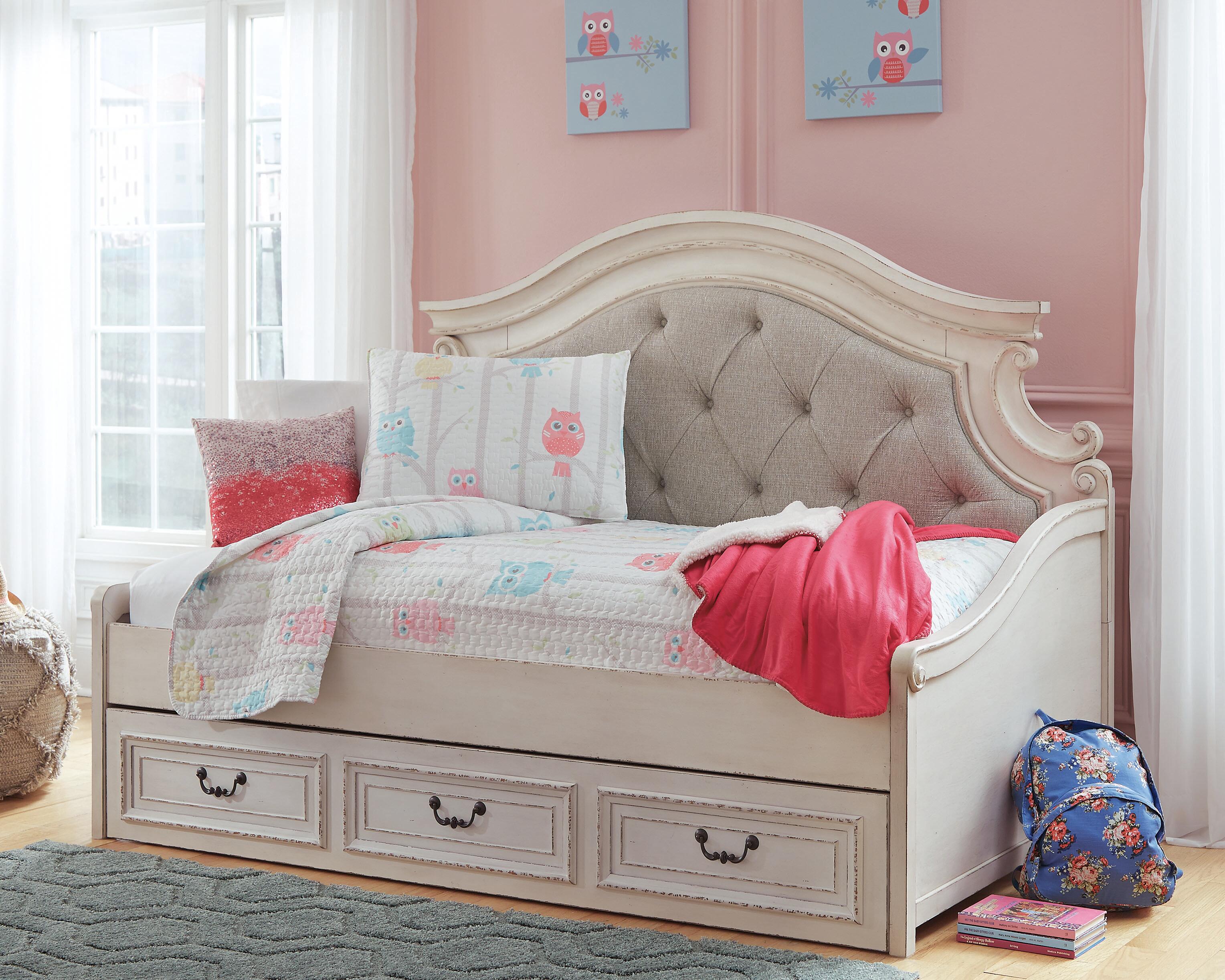 Click here for Realyn Twin Daybed with 1 Large Storage Drawer  Ch... prices