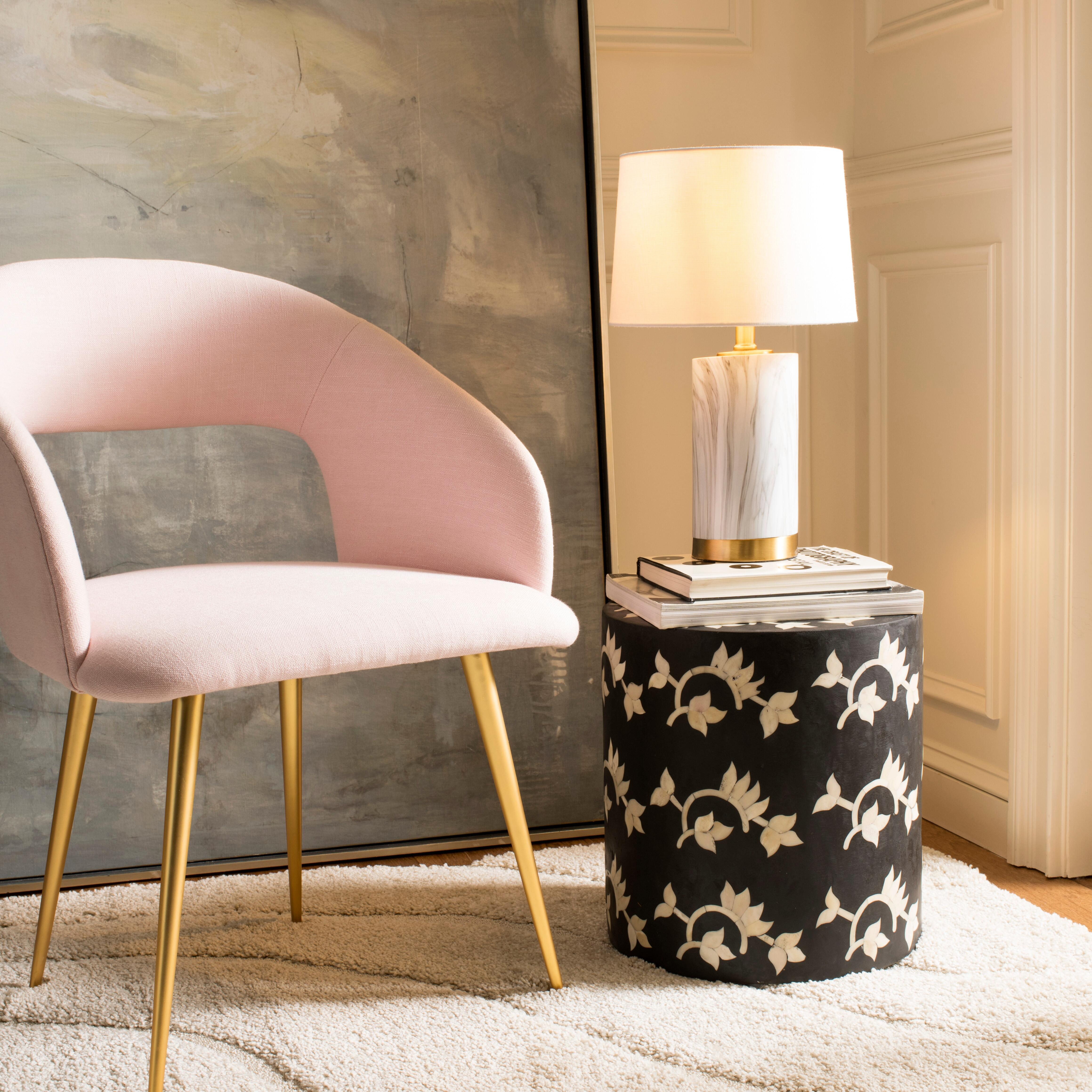 Click here for Safavieh Table Lamp prices