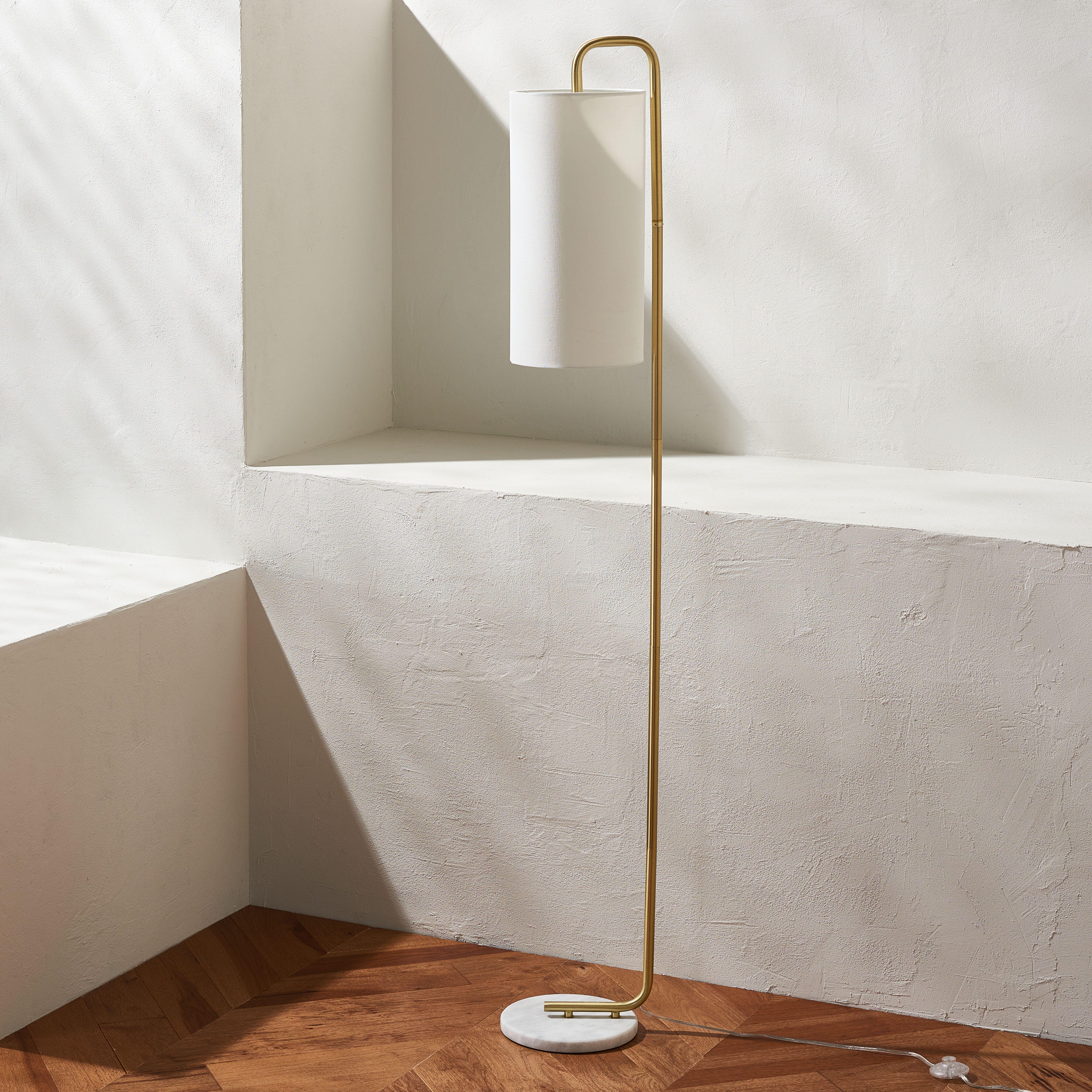 Click here for Safavieh Troilus Floor Lamp  Gold/White Marble prices
