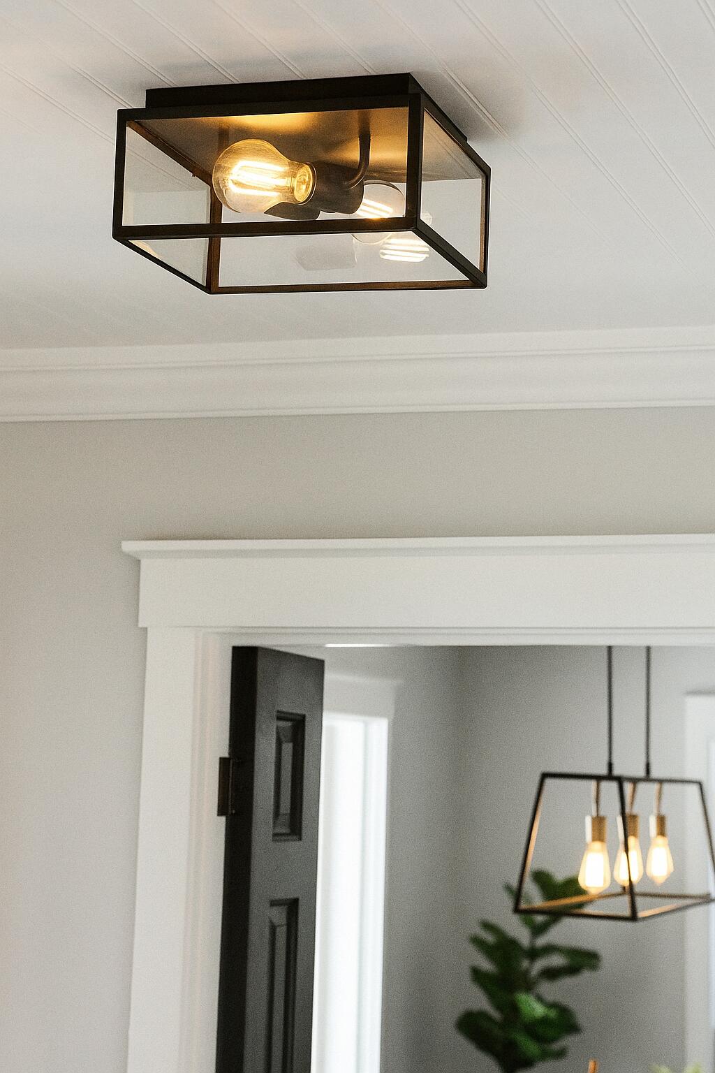 Click here for Safavieh Rinnah Outdoor Flush Mount  Black prices