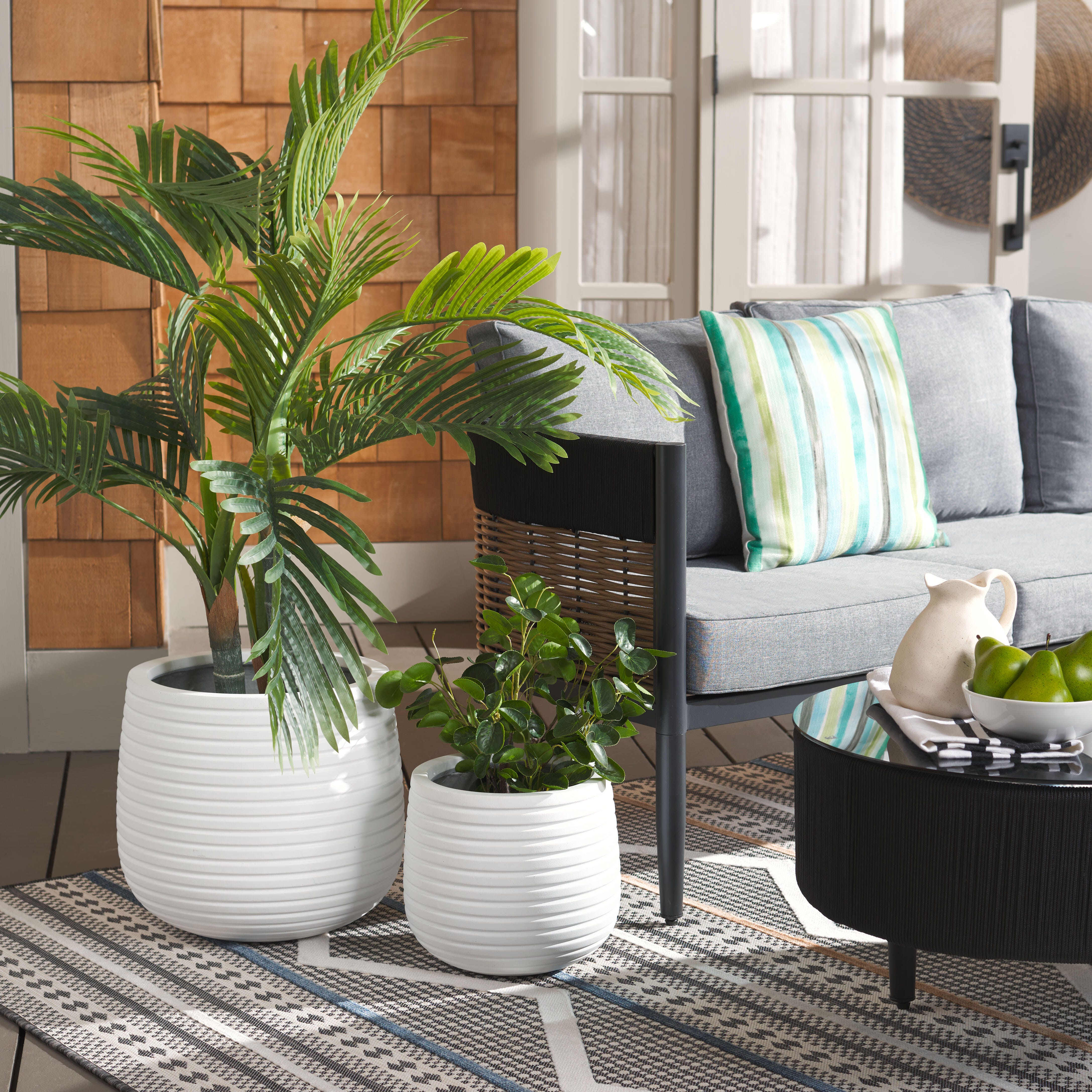 Click here for Safavieh Jasper Outdoor Planter (Set of 2)  White prices