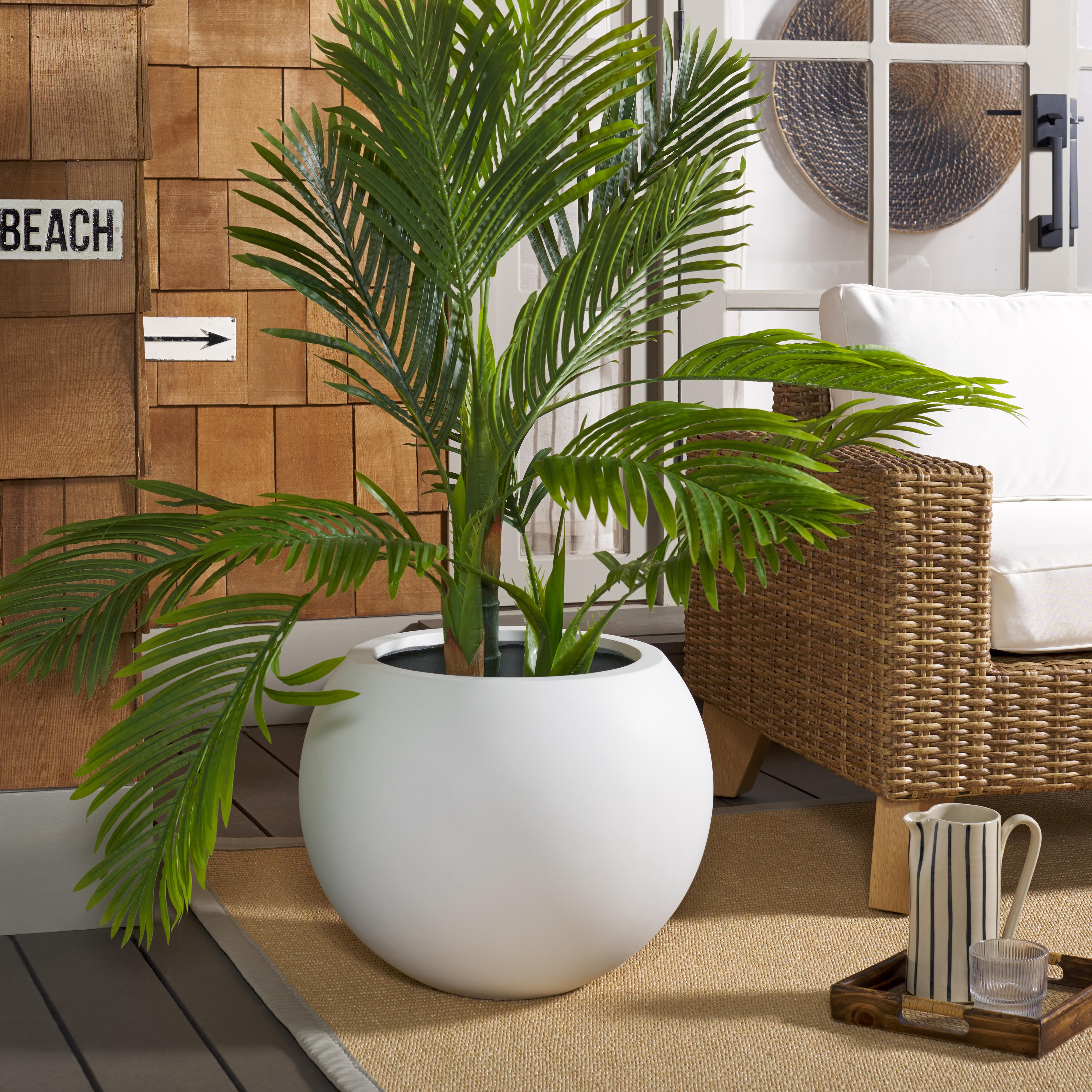 Click here for Safavieh Kenslia Outdoor Large Planter  White prices