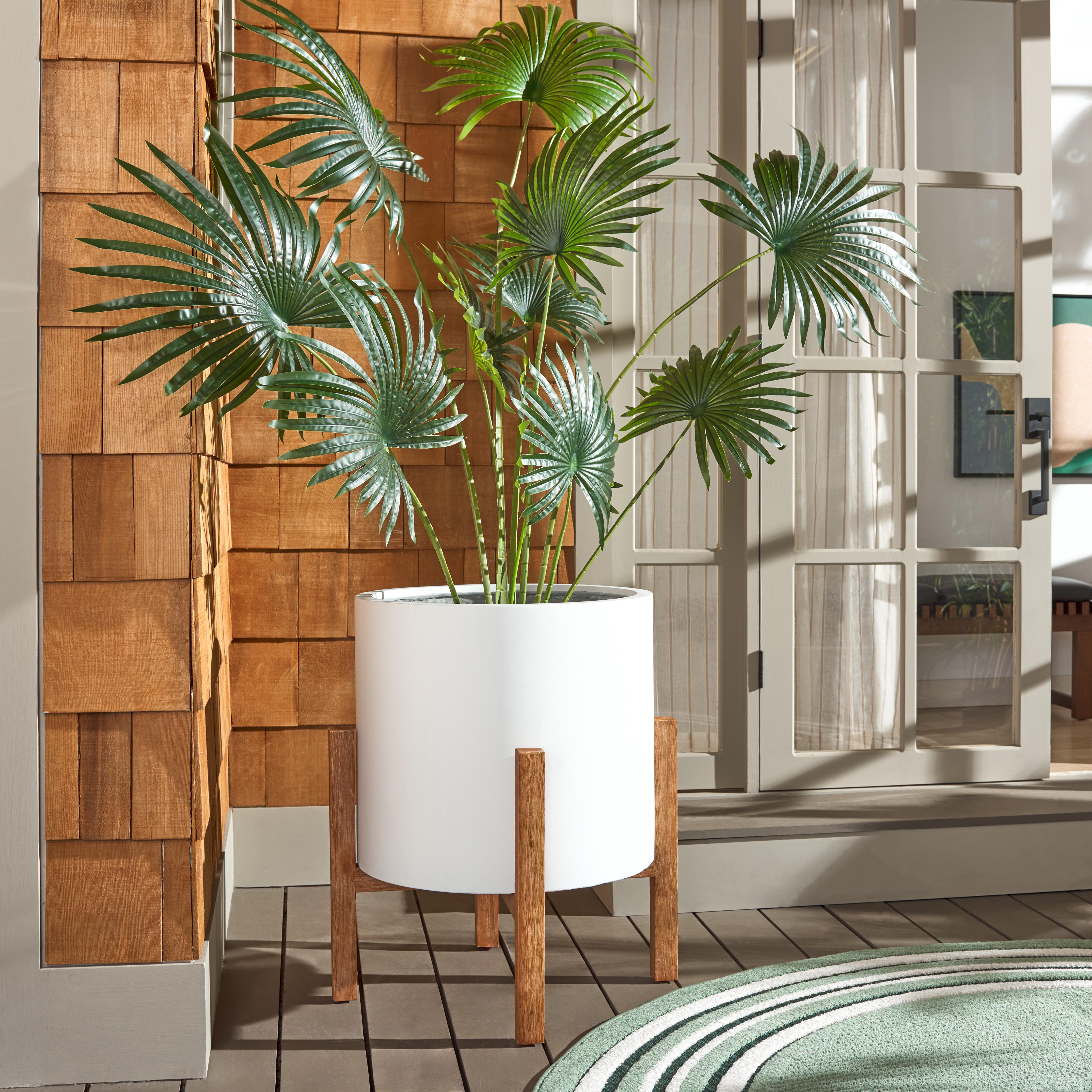 Click here for Safavieh Loflen Outdoor Large Planter  White prices