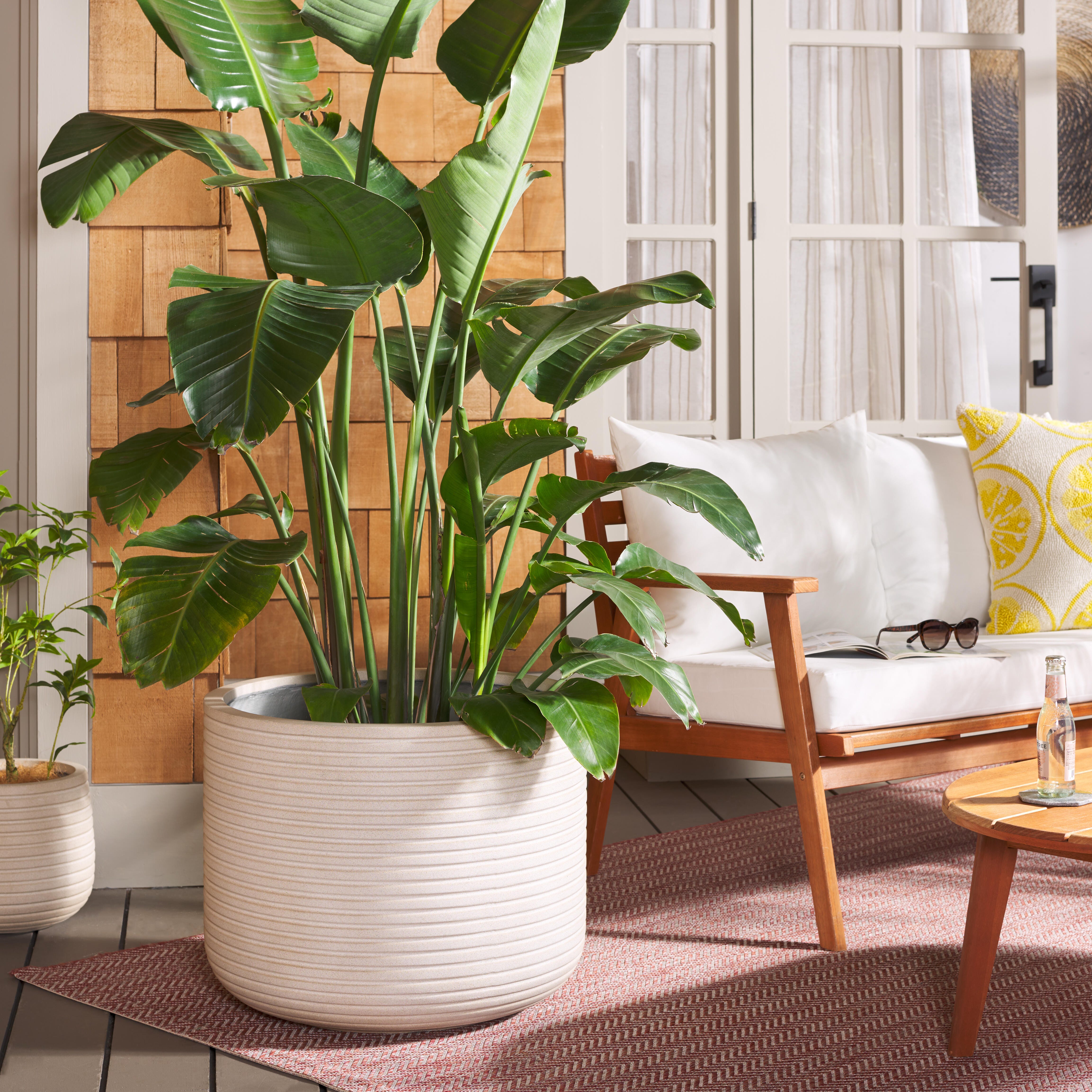 Click here for Safavieh Nardo Outdoor Large Planter  Beige prices