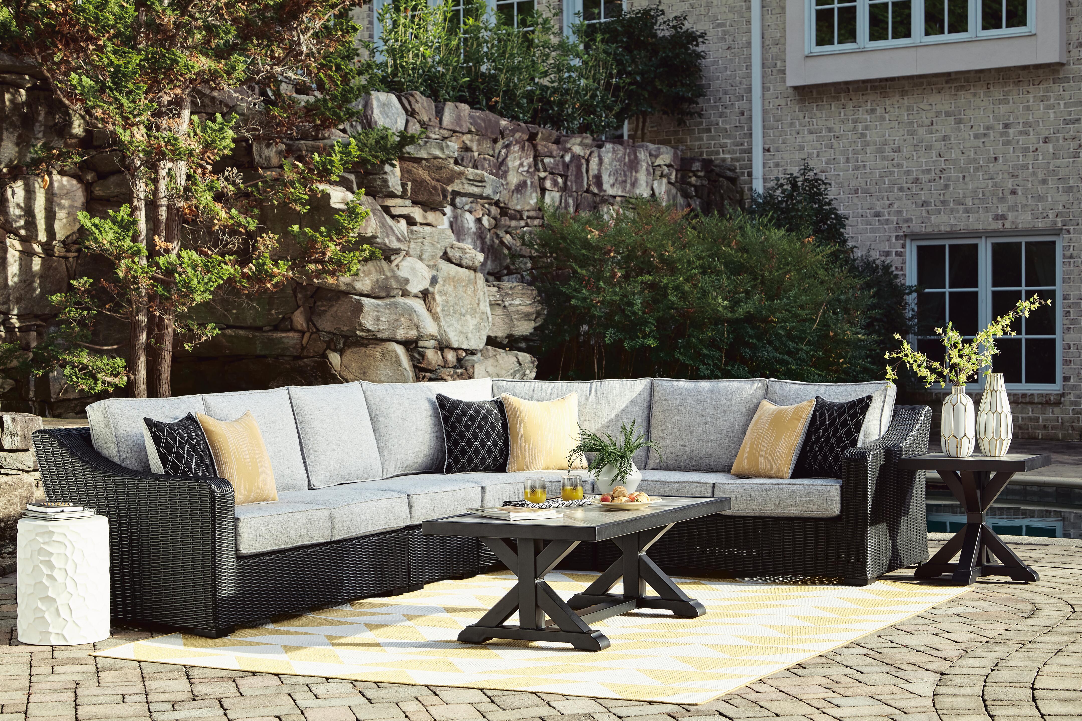 Click here for Beachcroft 4-Piece Outdoor Sectional  Black/Light... prices
