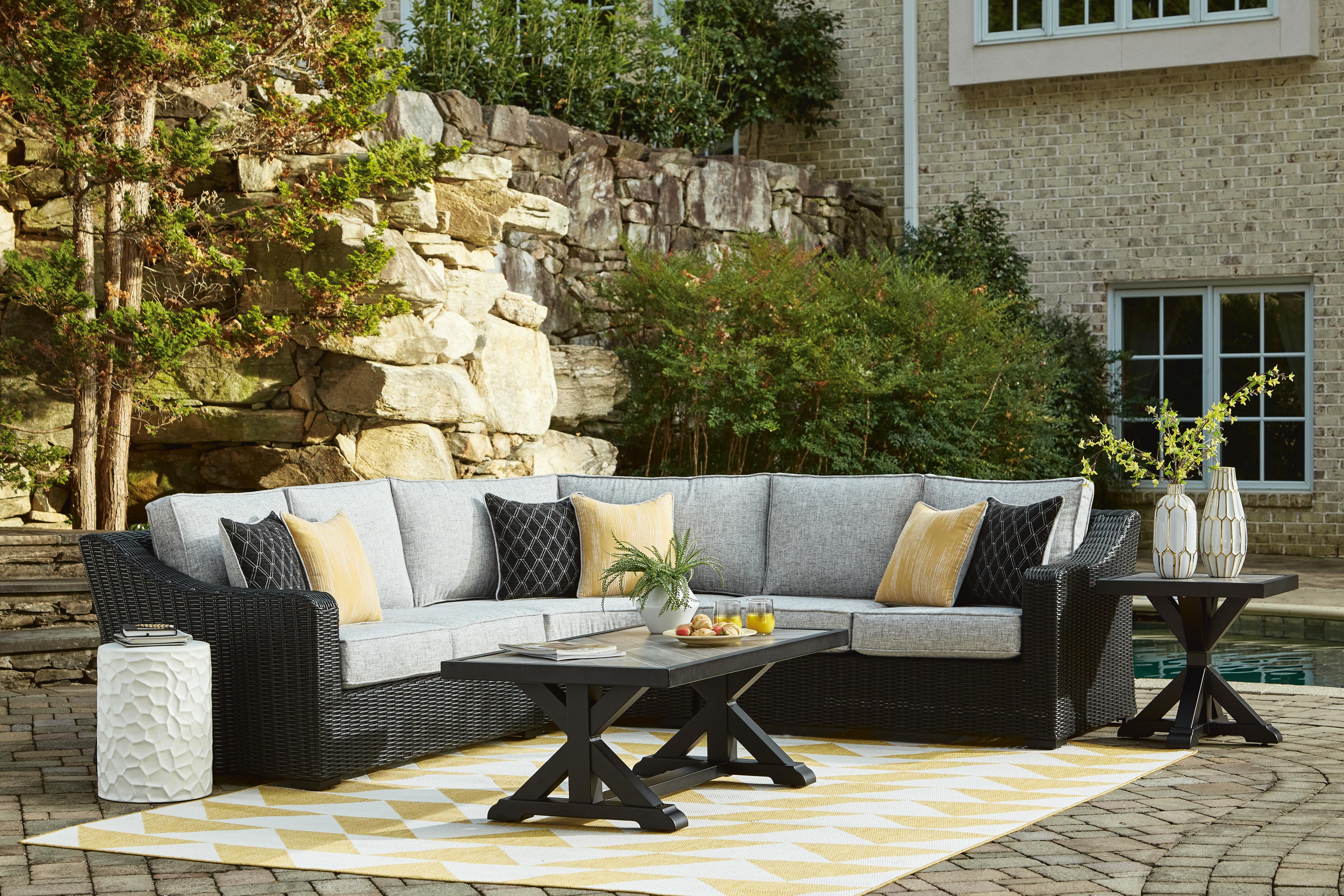 Click here for Beachcroft 3-Piece Outdoor Sectional  Black/Light... prices
