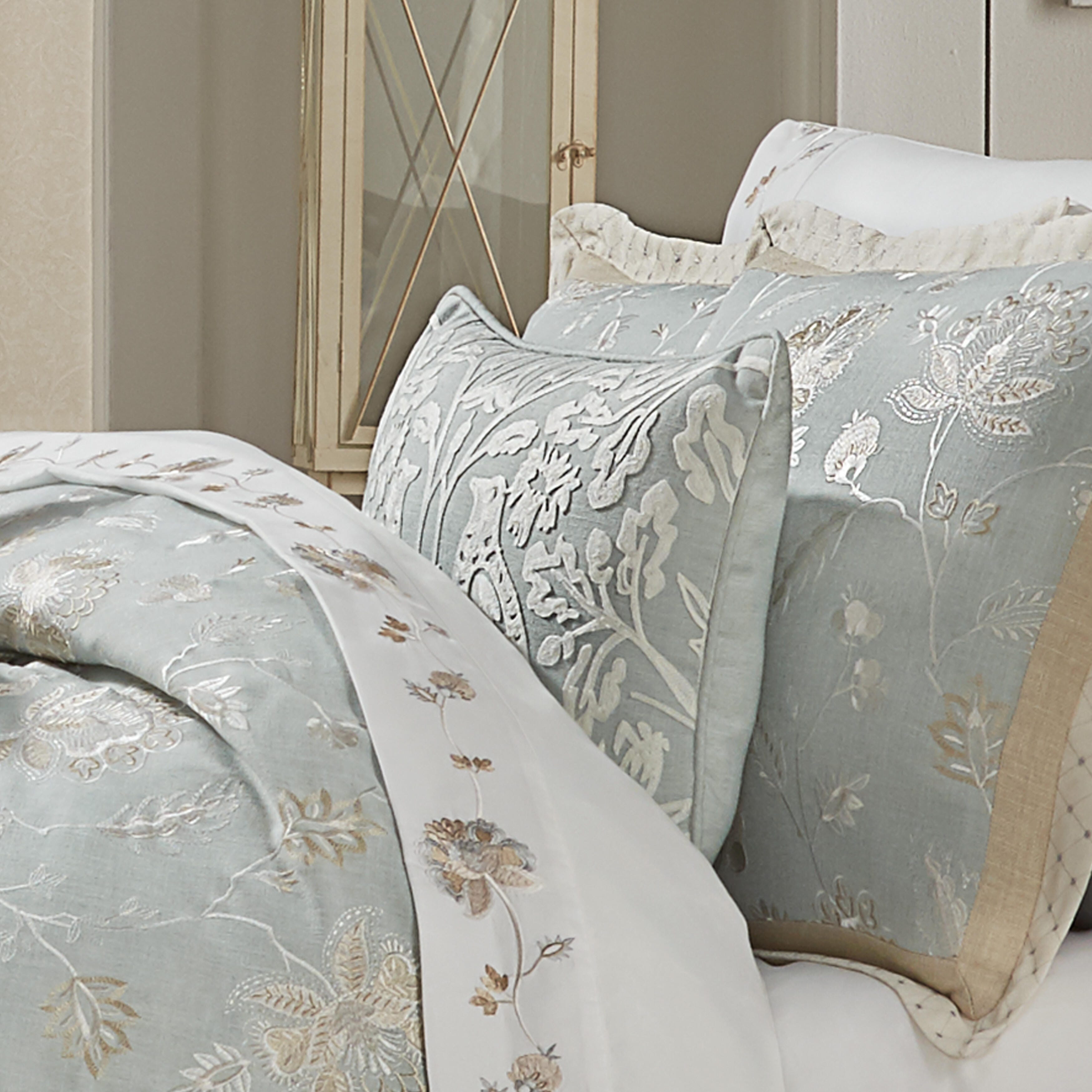 Click here for J. Queen New York Garden View Throw Pillow  Spa prices