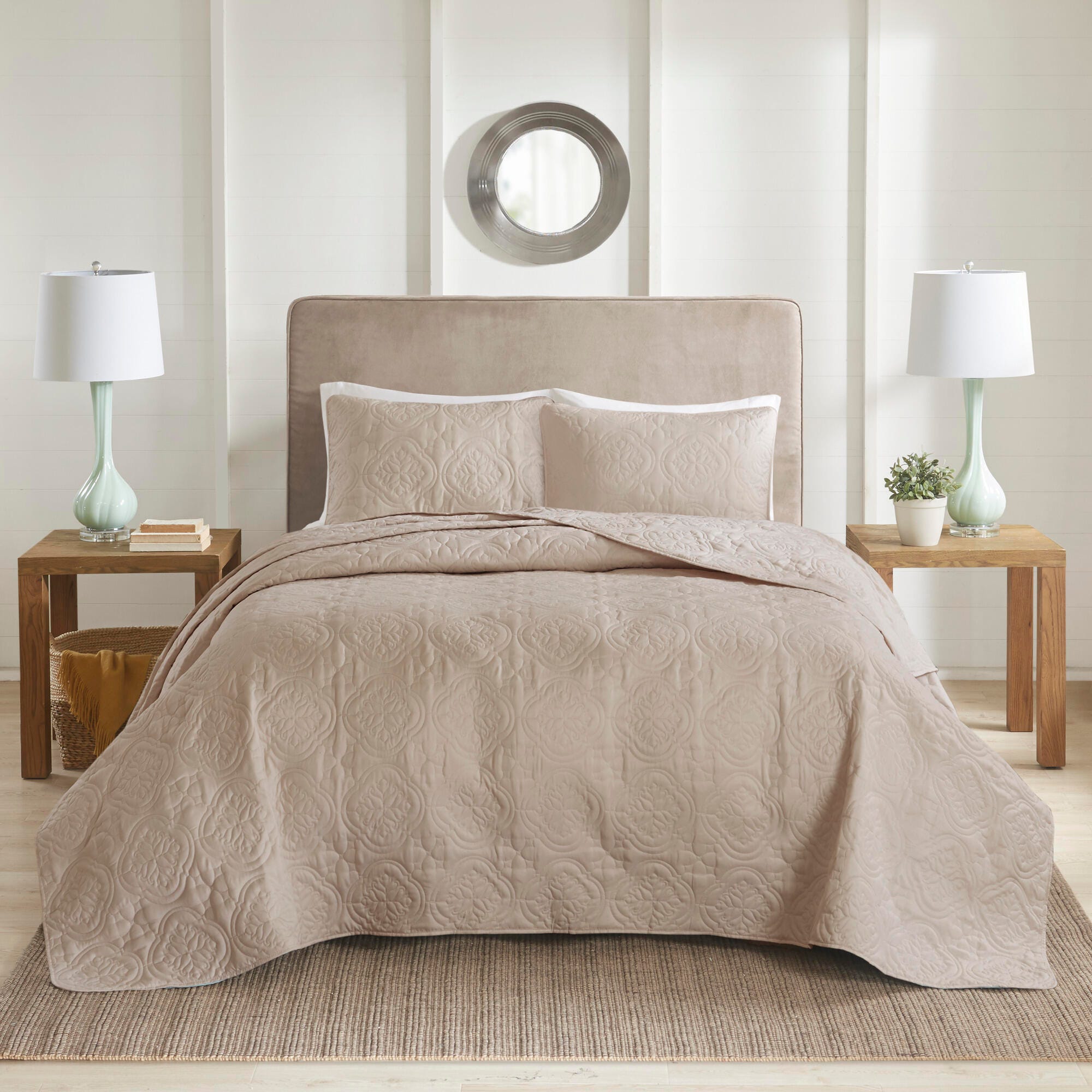 Click here for Glen 3 Piece Reversible Full/Queen Bedspread Set... prices