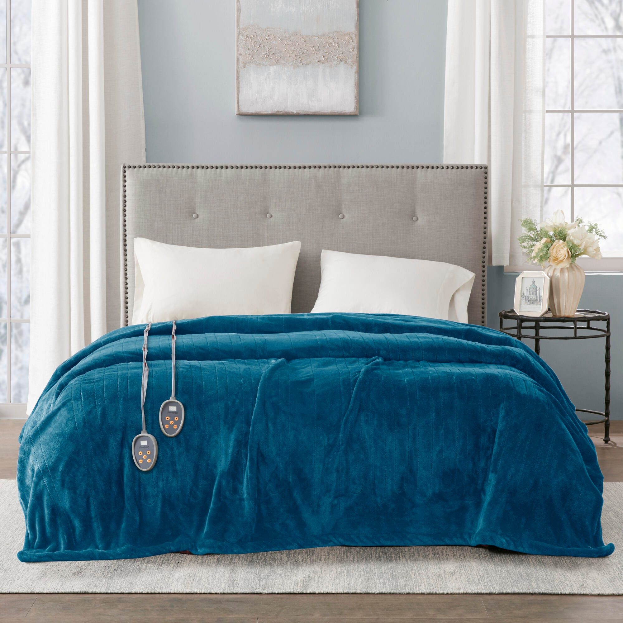 Click here for Beautyrest® Heated Plush Queen Blanket  Teal prices