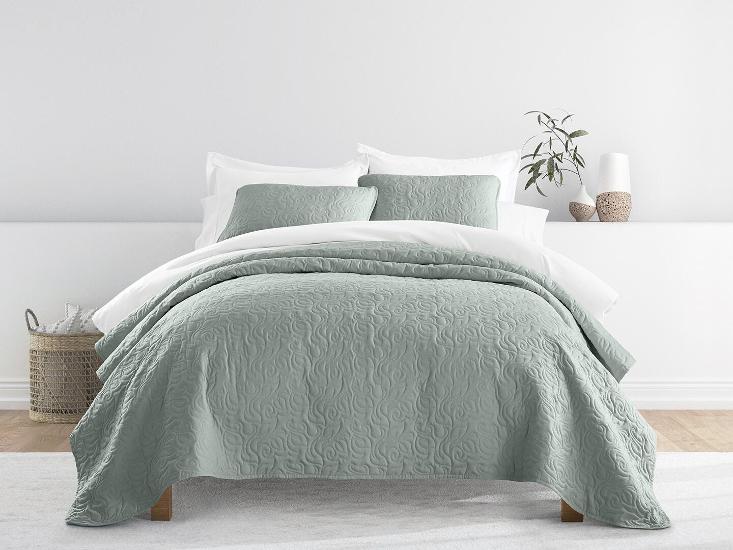 Click here for Ienjoy Home All Season 2 Piece Twin/ Twin XL Flora... prices