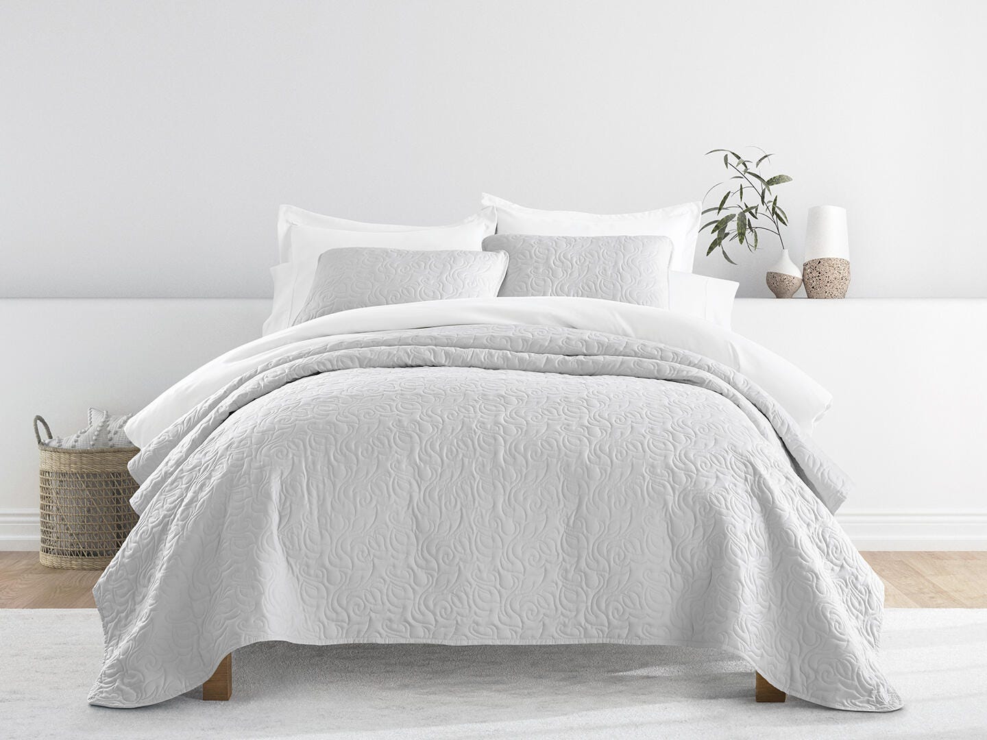 Click here for Ienjoy Home All Season 2 Piece Twin/ Twin XL Flora... prices