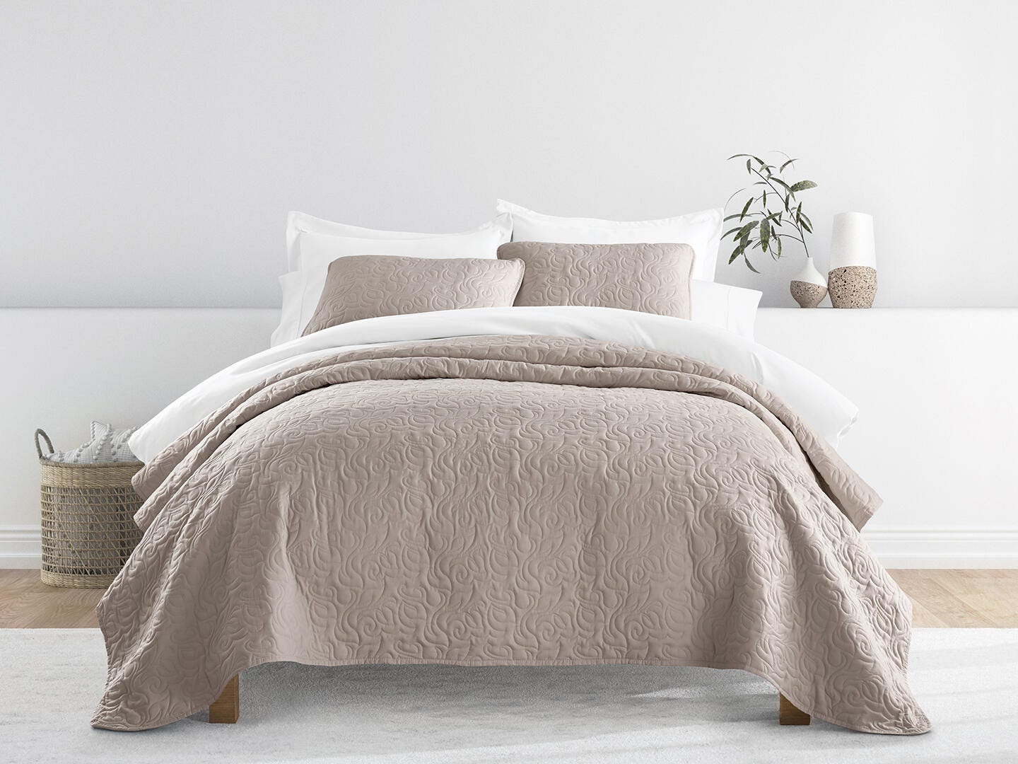 Click here for Ienjoy Home All Season 3 Piece Full/Queen Floral S... prices