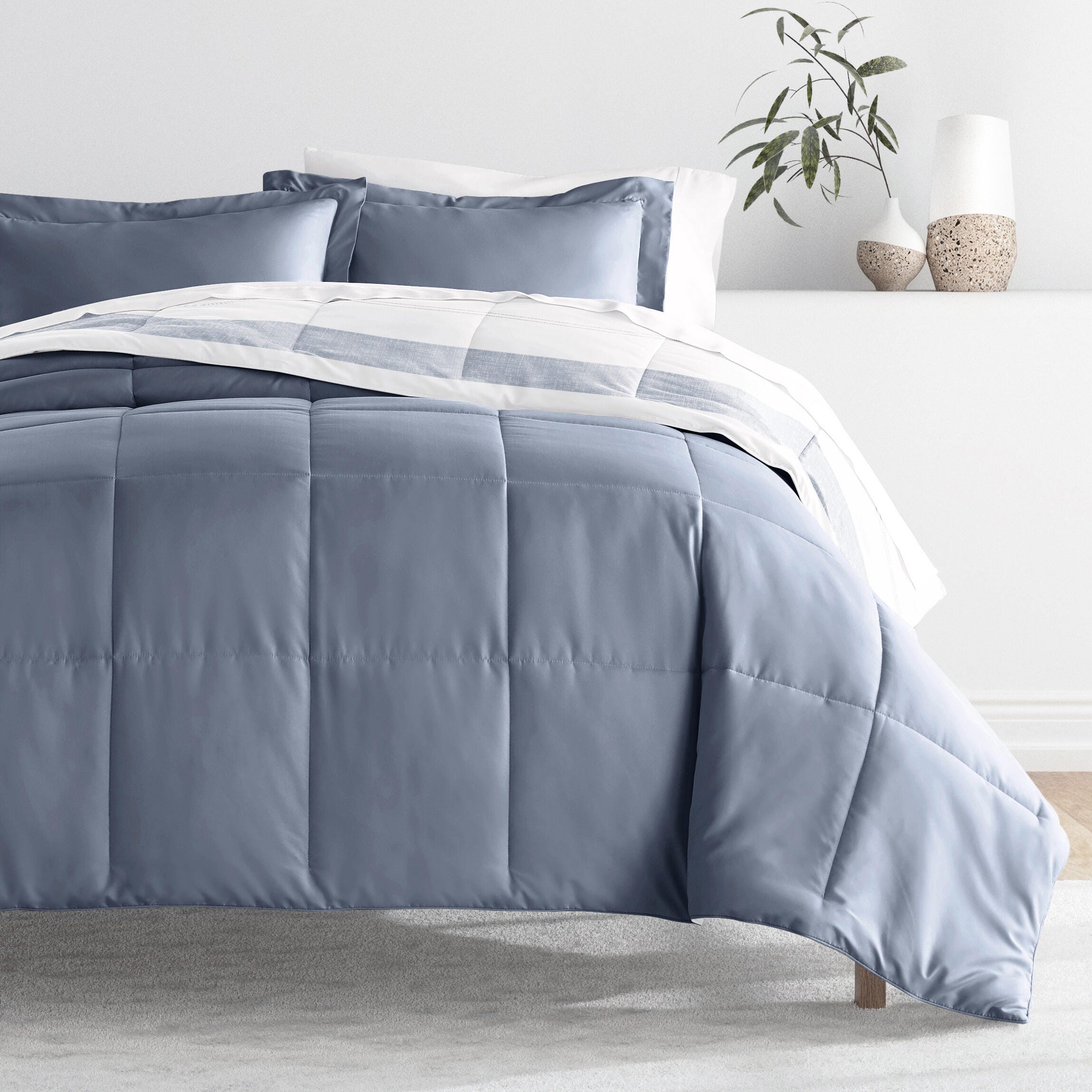 Click here for iEnjoy Home Fog Stitched Full/Queen Comforter Set... prices