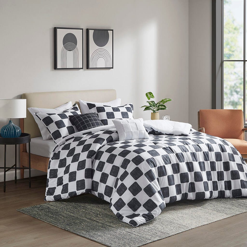 Click here for Intelligent Design Checkered Full/Queen Comforter... prices