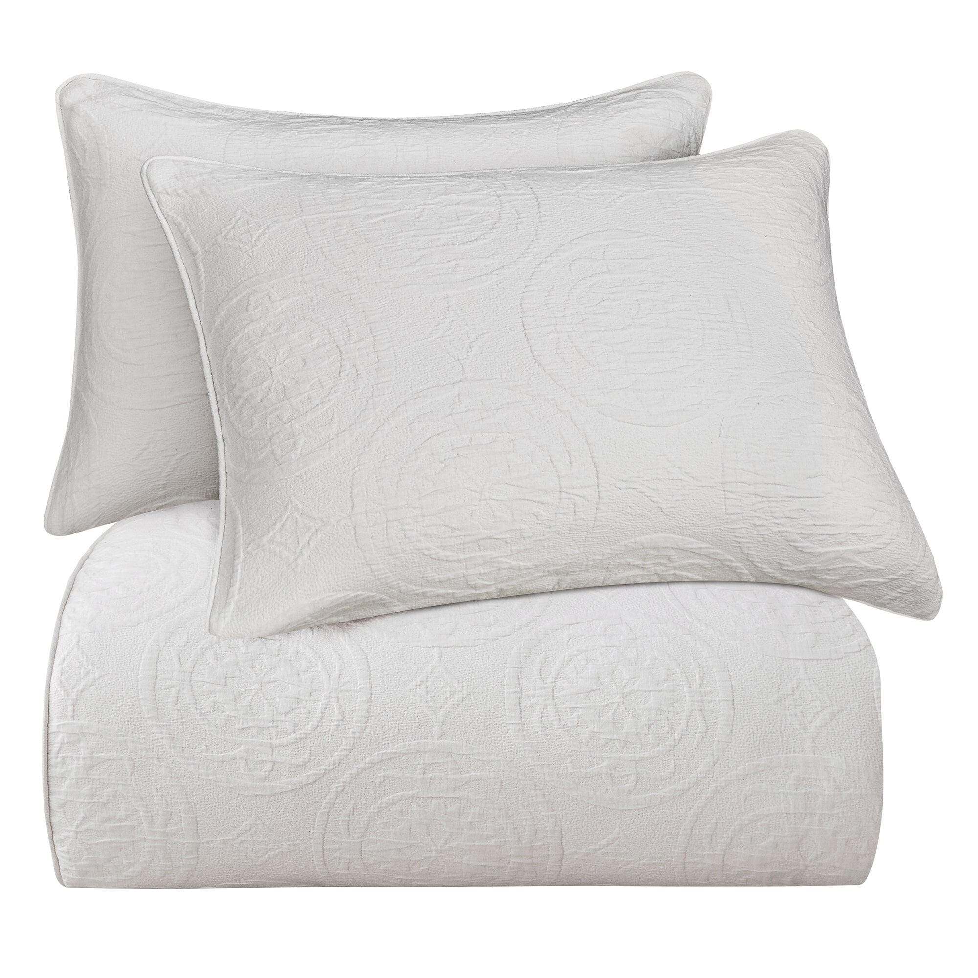 Click here for HiEnd Accents Verona 3-Piece Queen Comforter Set... prices