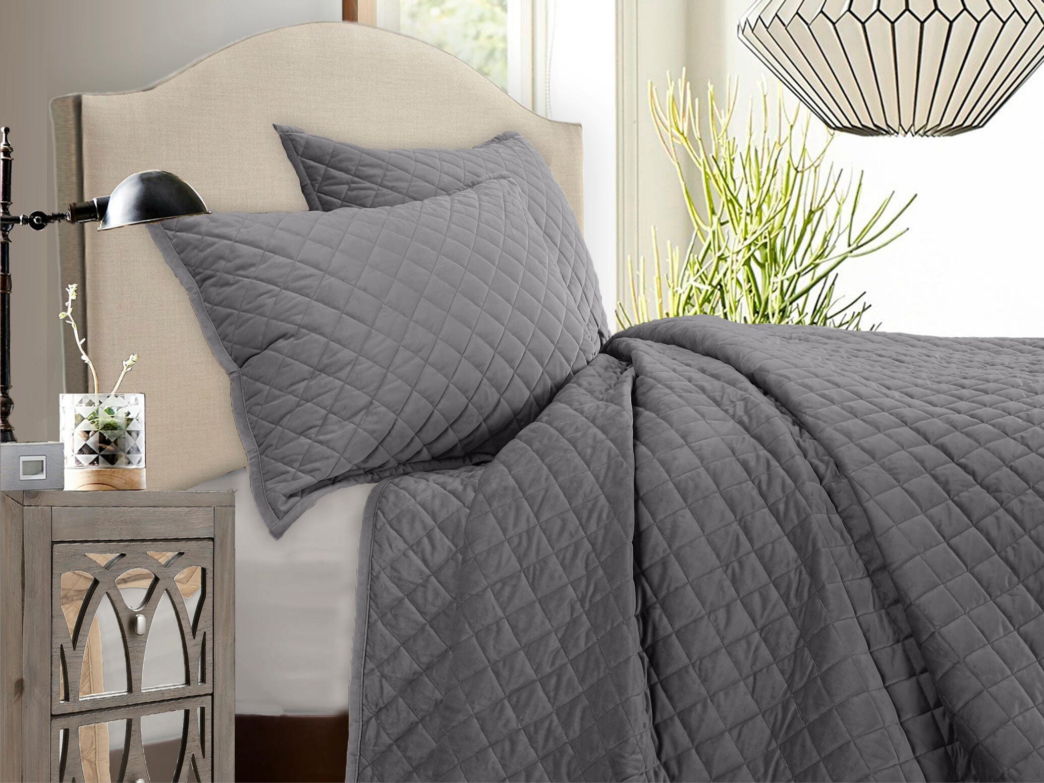 Click here for Ashley Luxe King Velvet Diamond Quilt Set  Gray prices