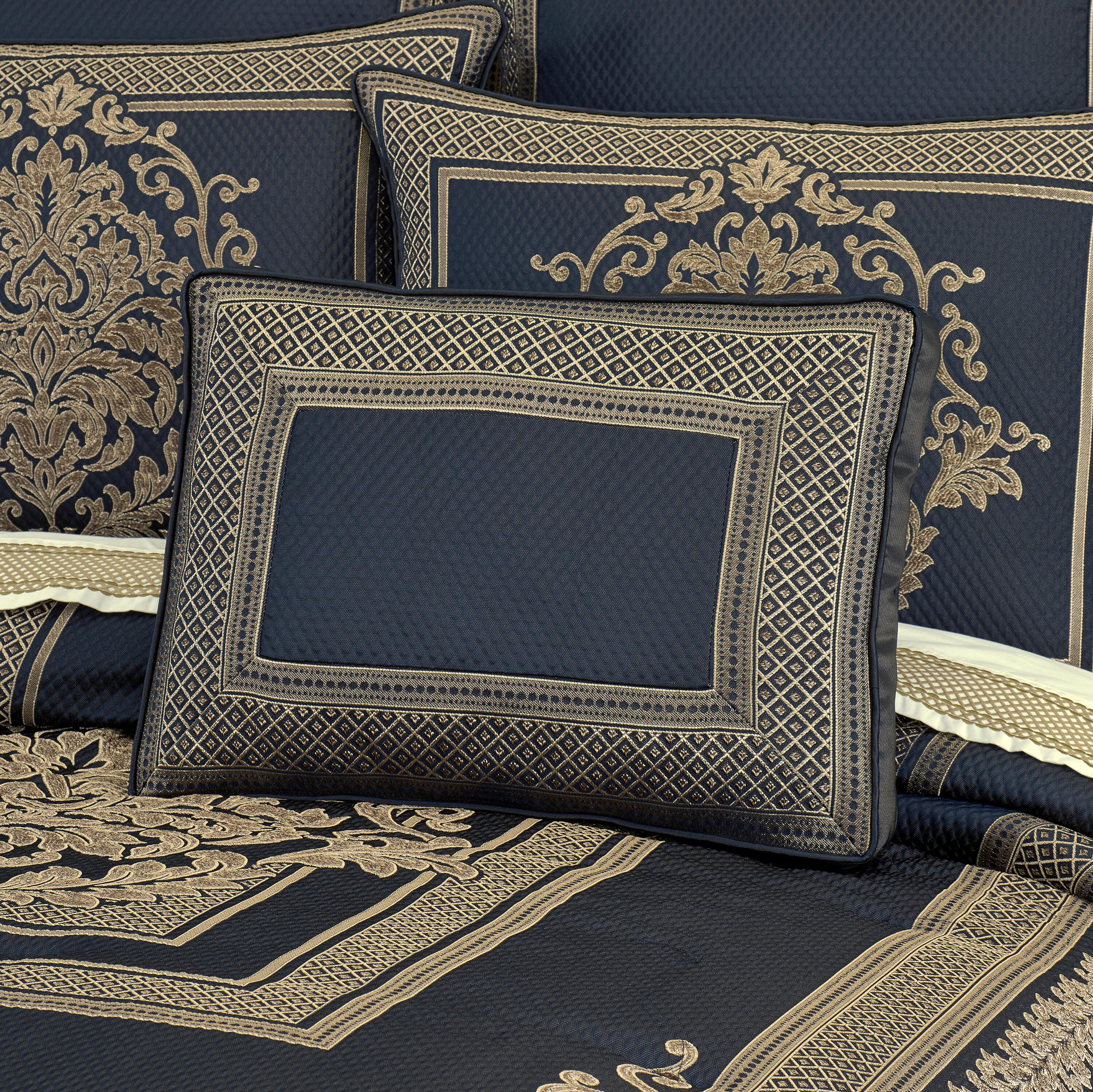 Click here for J. Queen New York Excelsior Boudoir Decorative Thr... prices