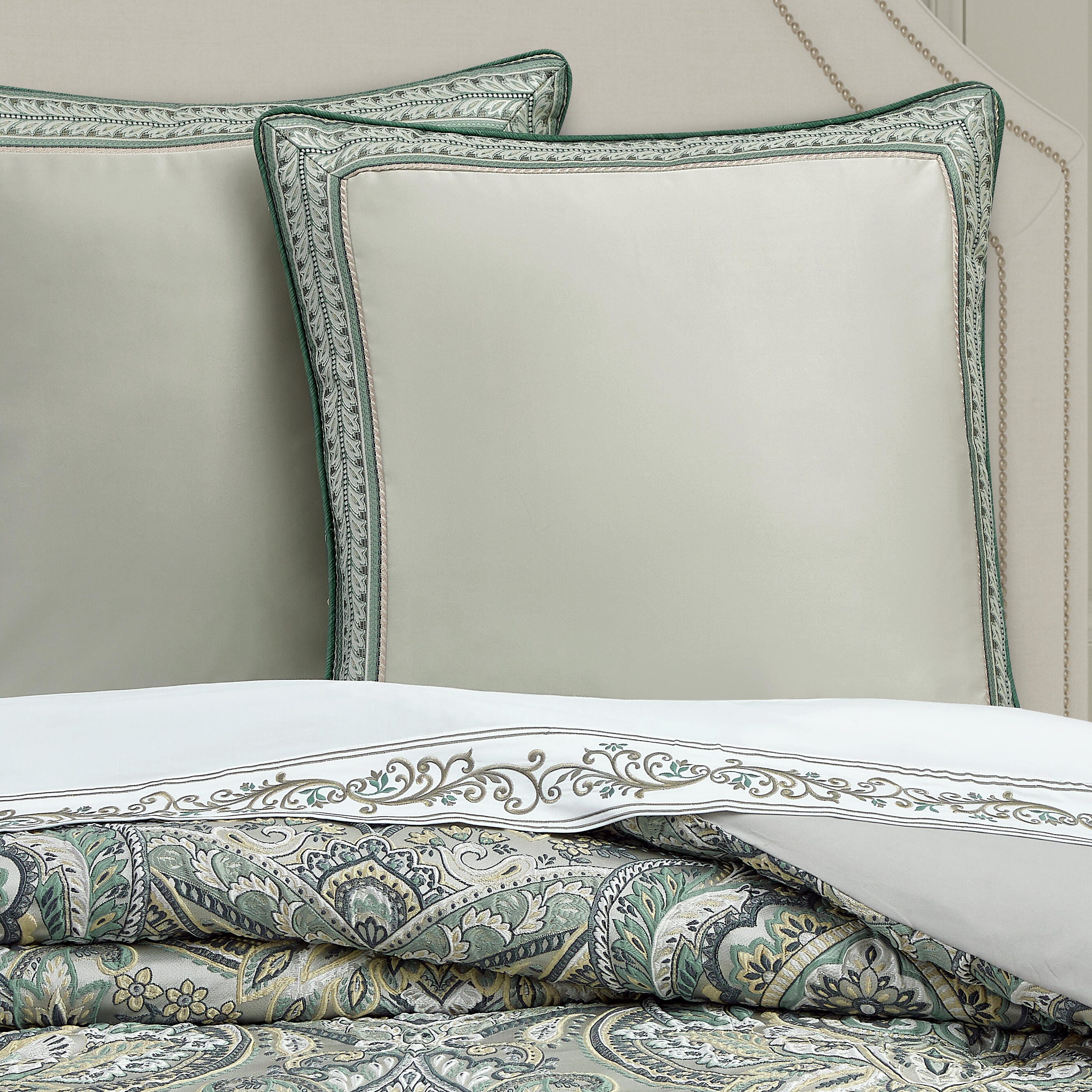 Click here for J. Queen New York Nico Euro Sham  Spa prices