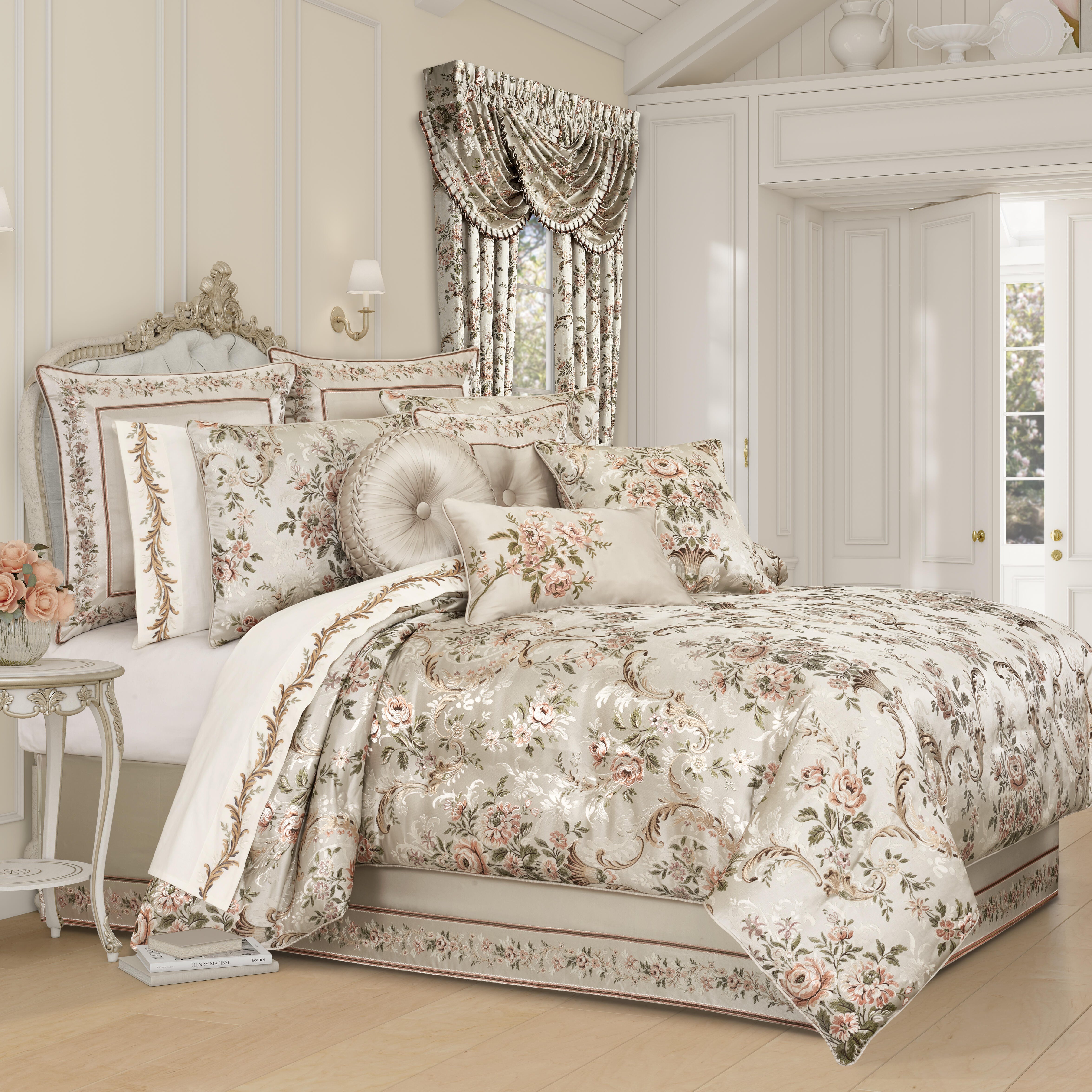 Click here for J. Queen New York Pecora 4-Piece Comforter Set  Co... prices