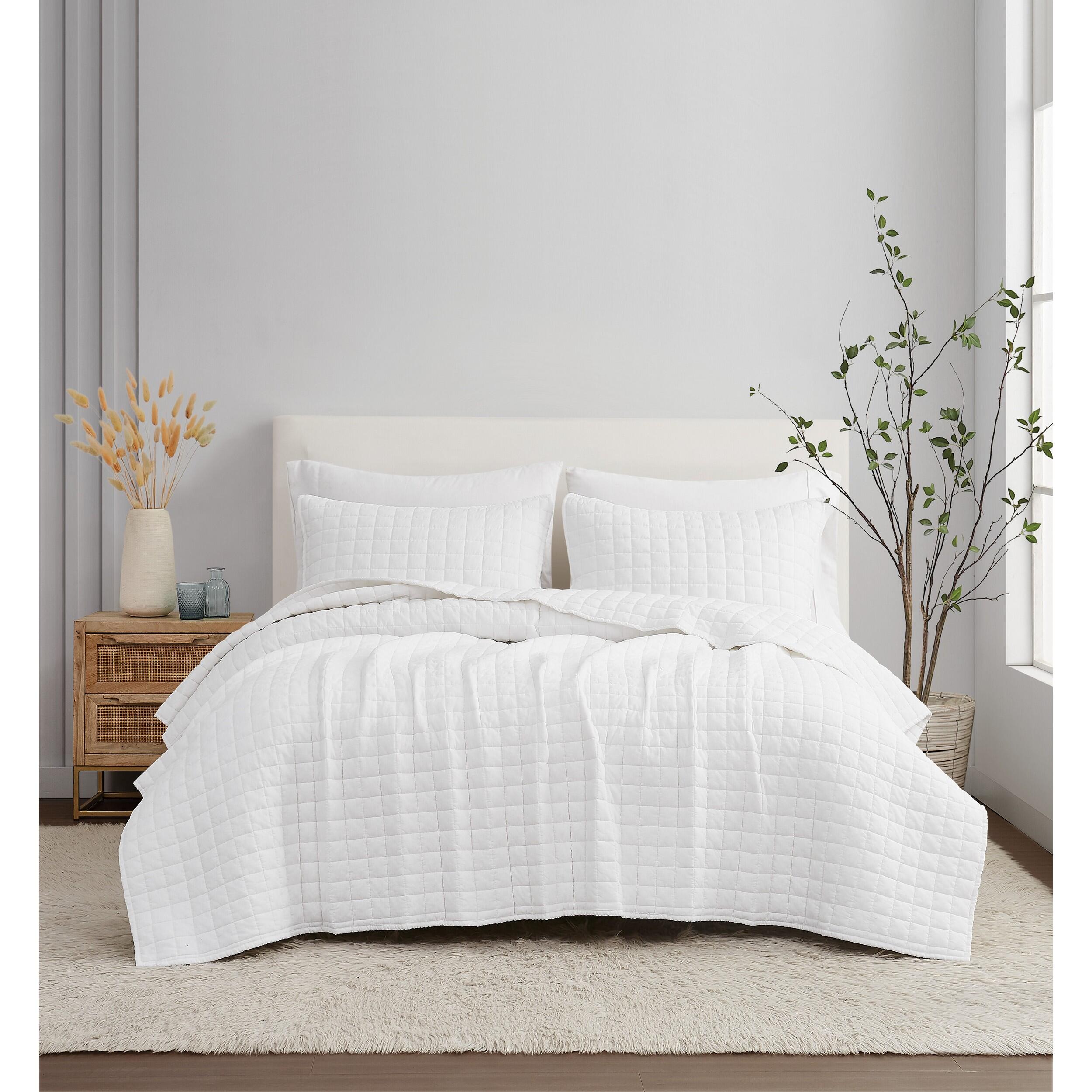 Click here for Brooklyn Loom Solid 3-Piece King Quilt Set  White prices