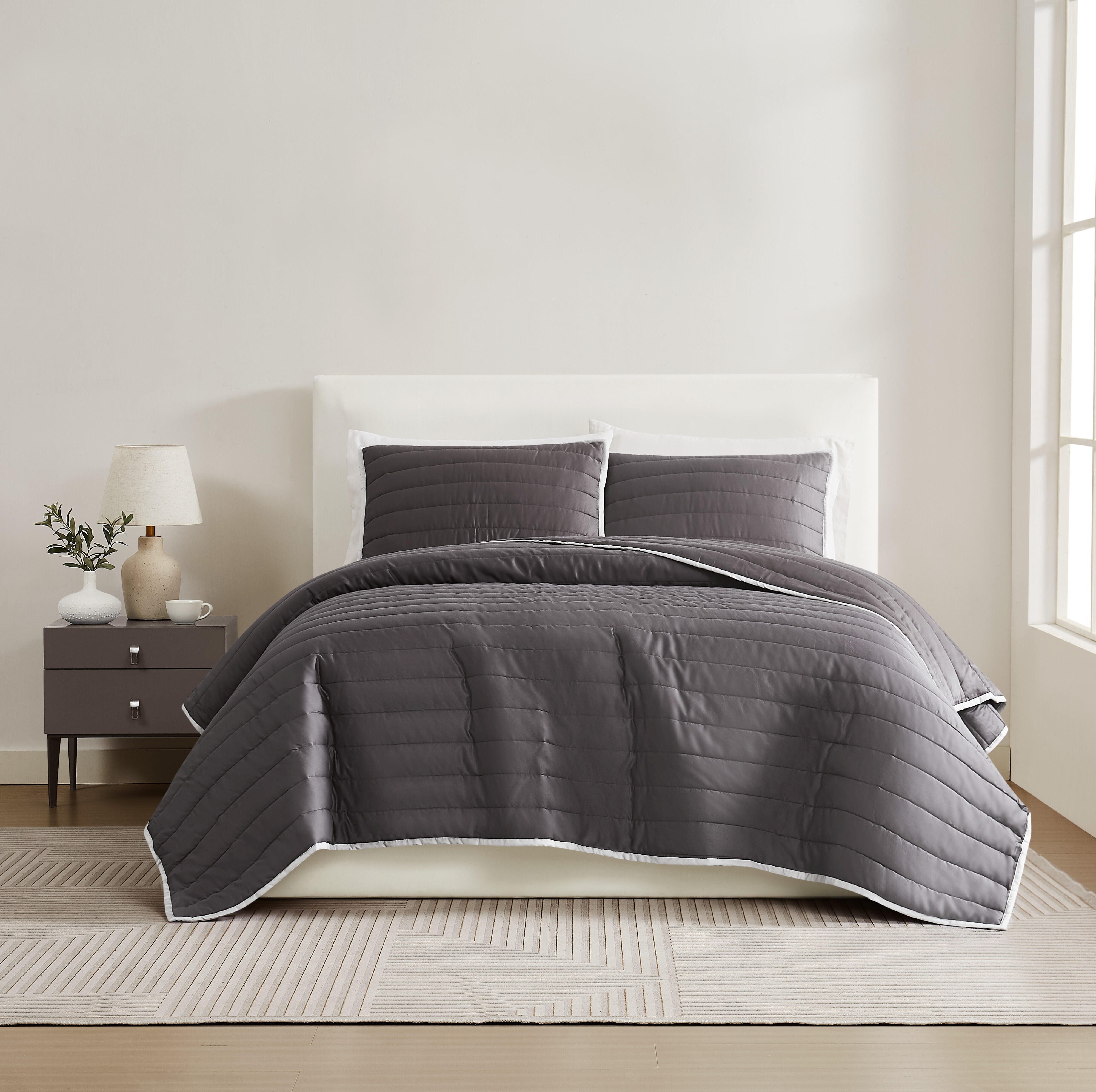 Click here for Christian Siriano NY 3-Piece Full/Queen Quilt Set... prices