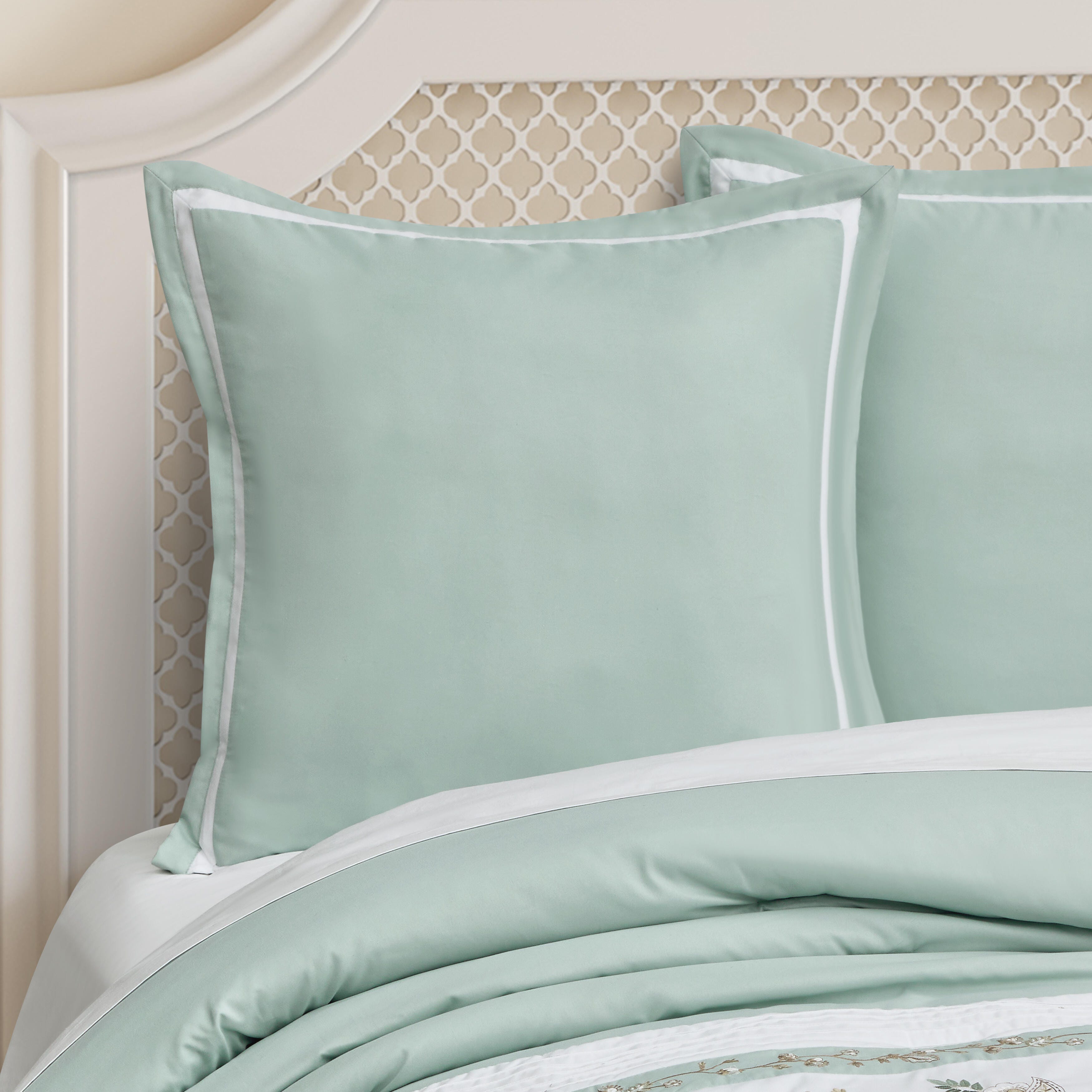 Click here for Royal Court Spring Social Euro Sham  Spa prices