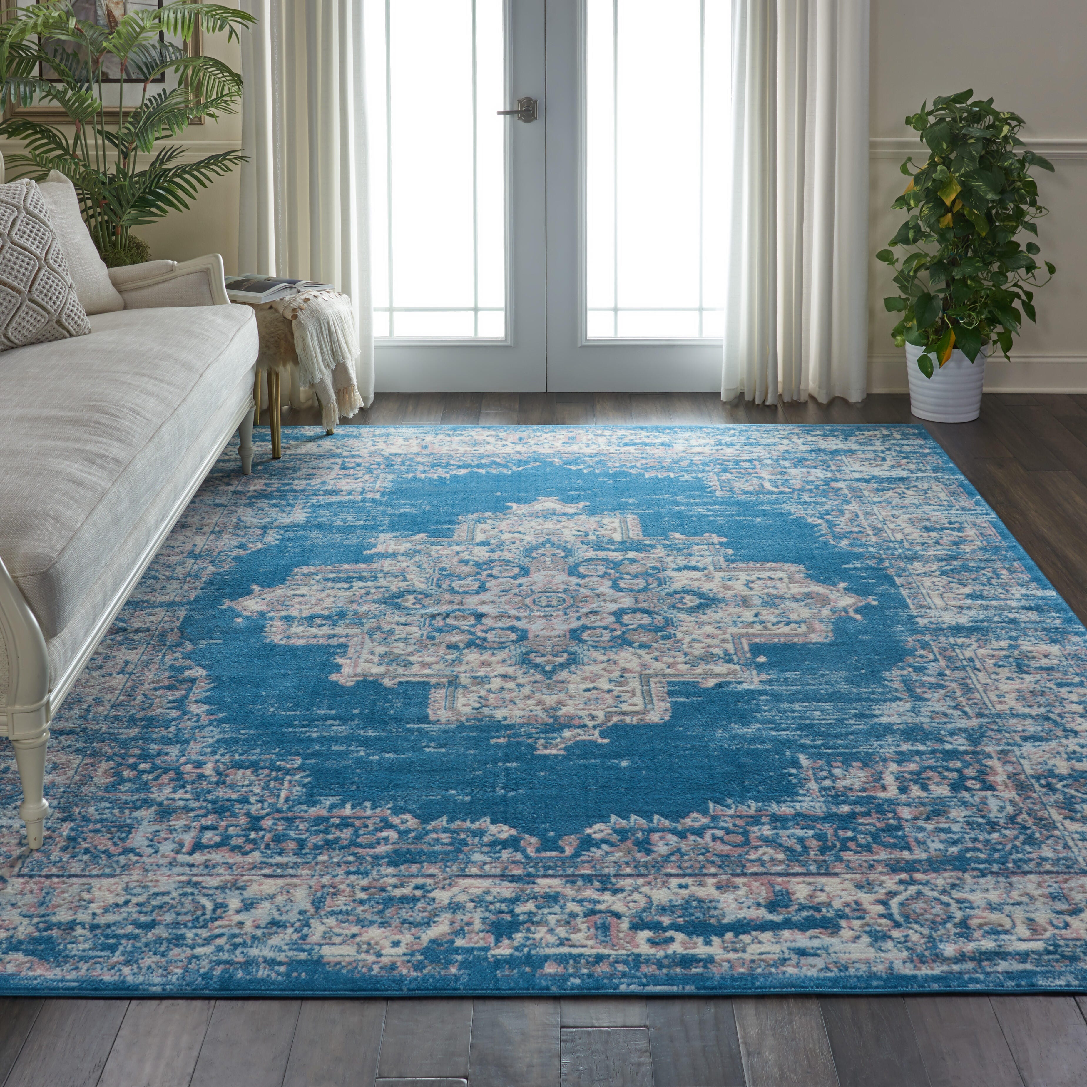Nourison Home Grafix 7 x 10 Blue Vintage Indoor Rug