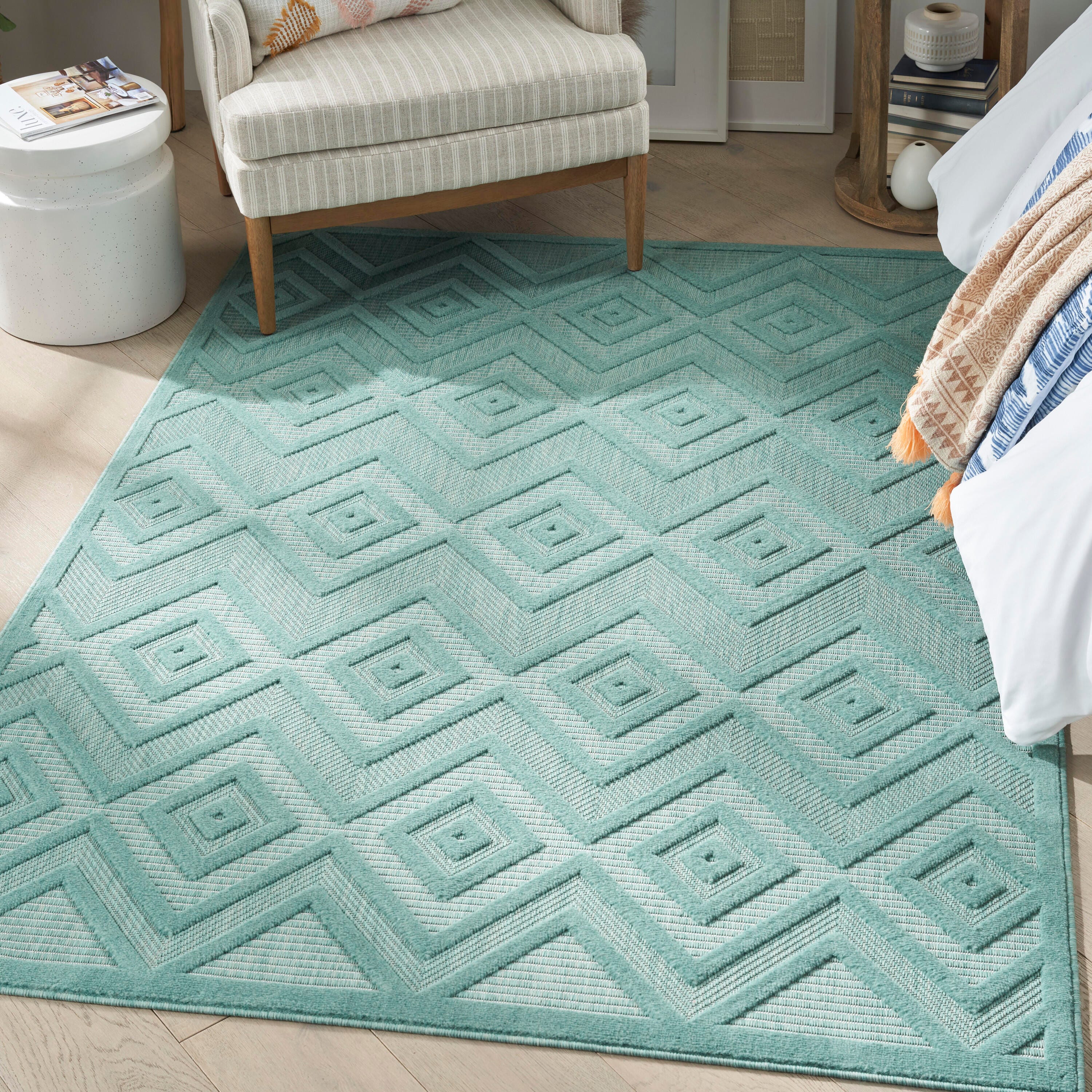 Click here for Nourison Home Versa 6 x 9 Area Rug  Aqua/Teal prices