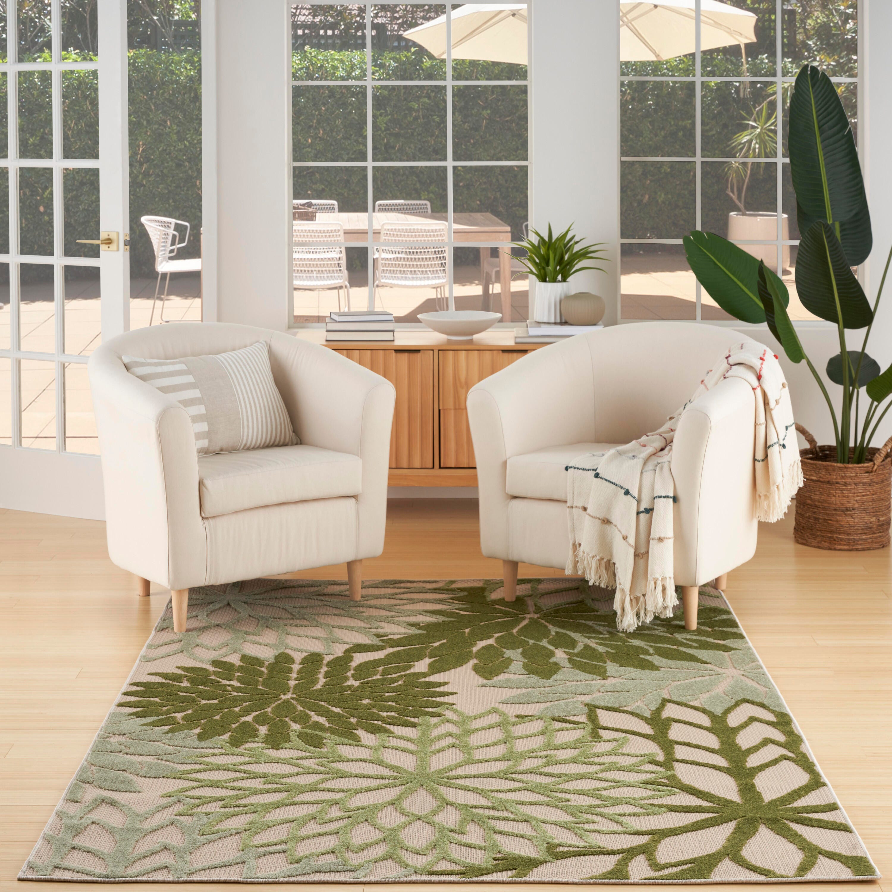 Click here for Nourison Home Splash 6 X 9 Dahlia Floral Area Rug... prices
