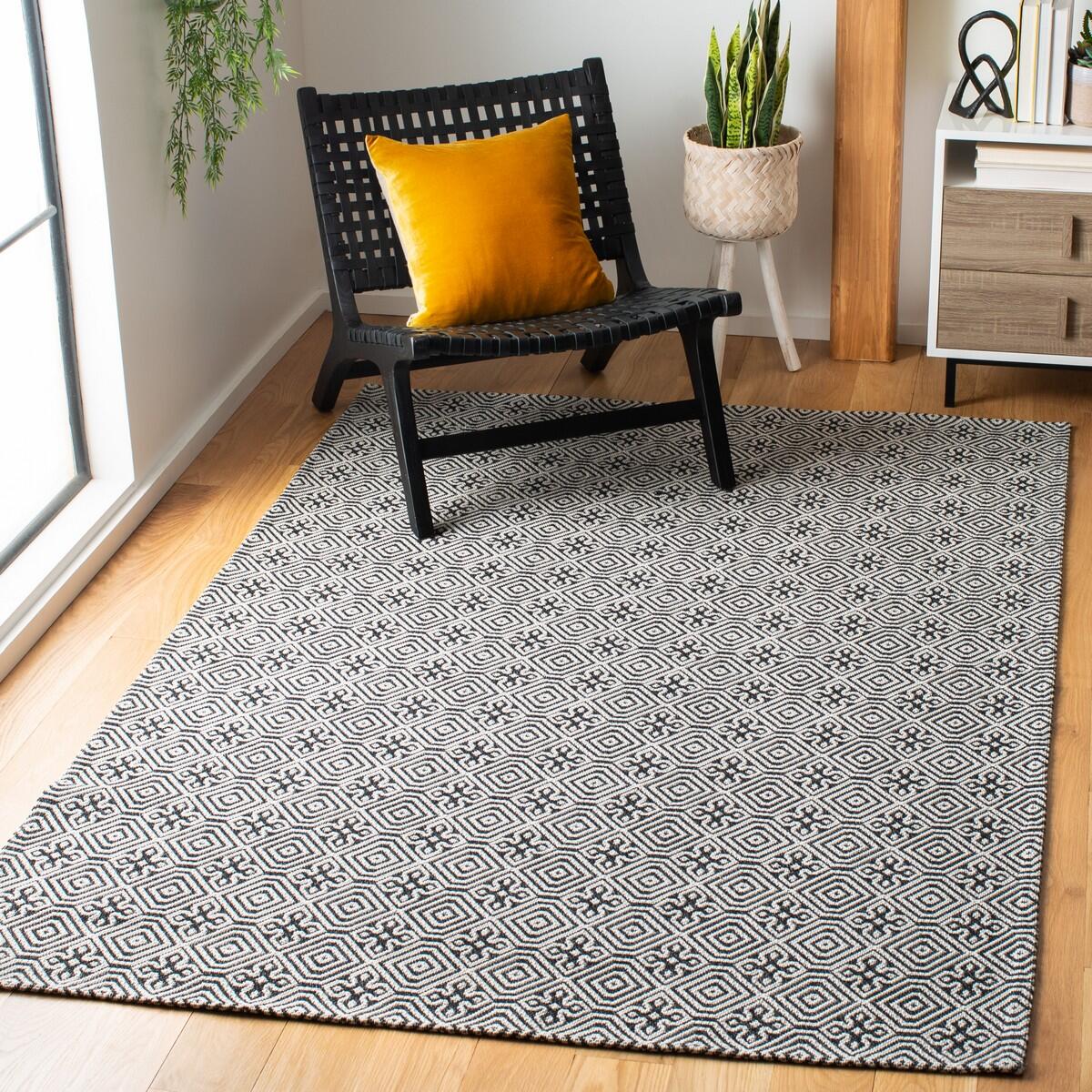 Click here for Safavieh Augustine Tulum 8 x 10 Area Rug  Black/Li... prices