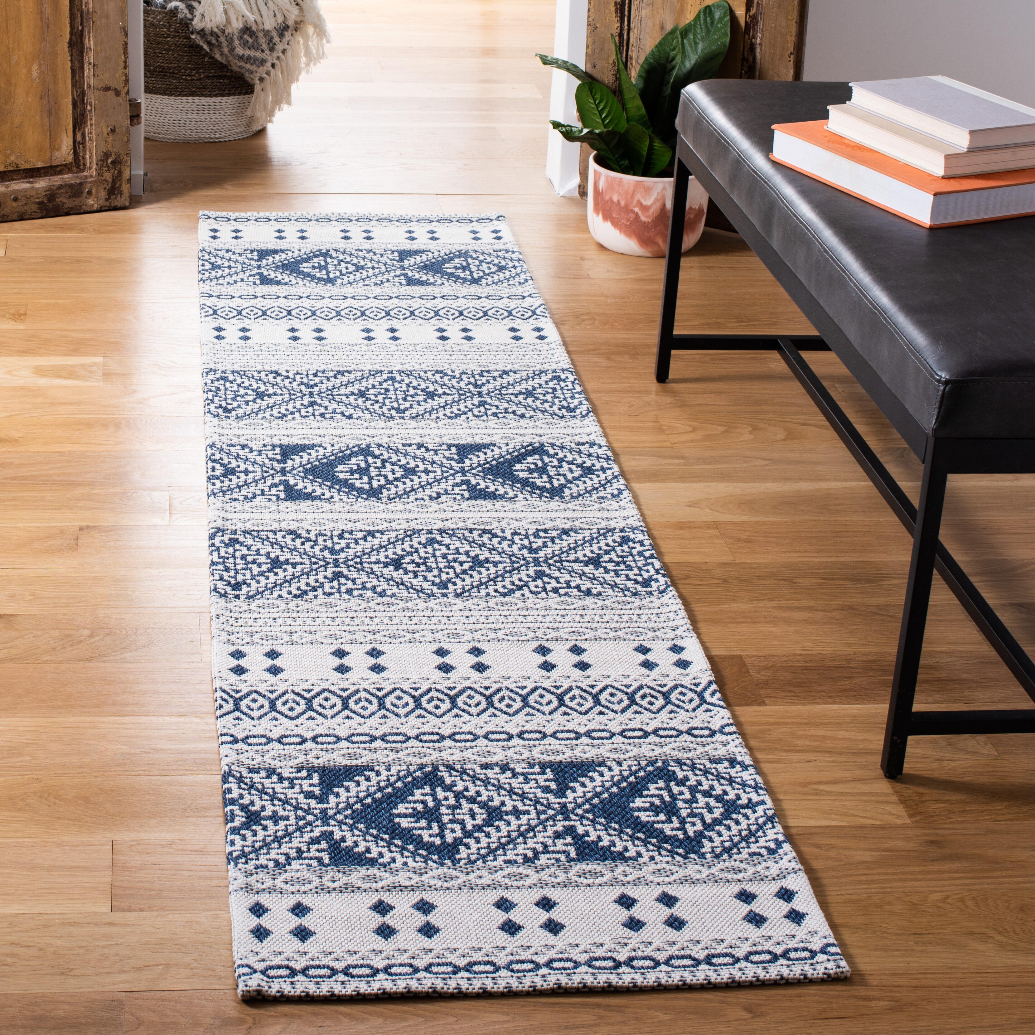 Click here for Safavieh Augustine 2 x 8 Runner Rug  Navy/Creme prices