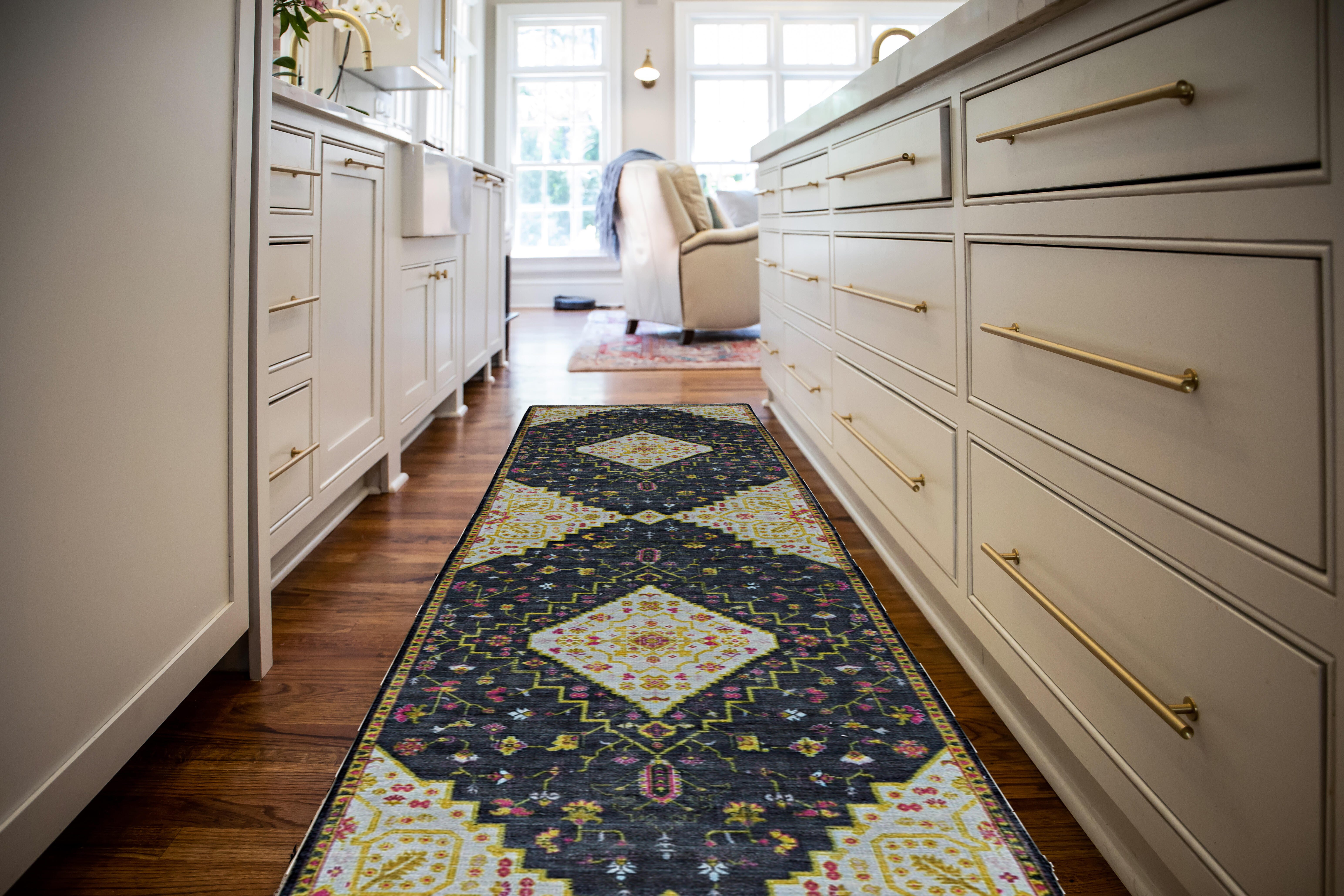 Click here for Linon Lana Gazia 2 X 10 Runner Rug  Black prices