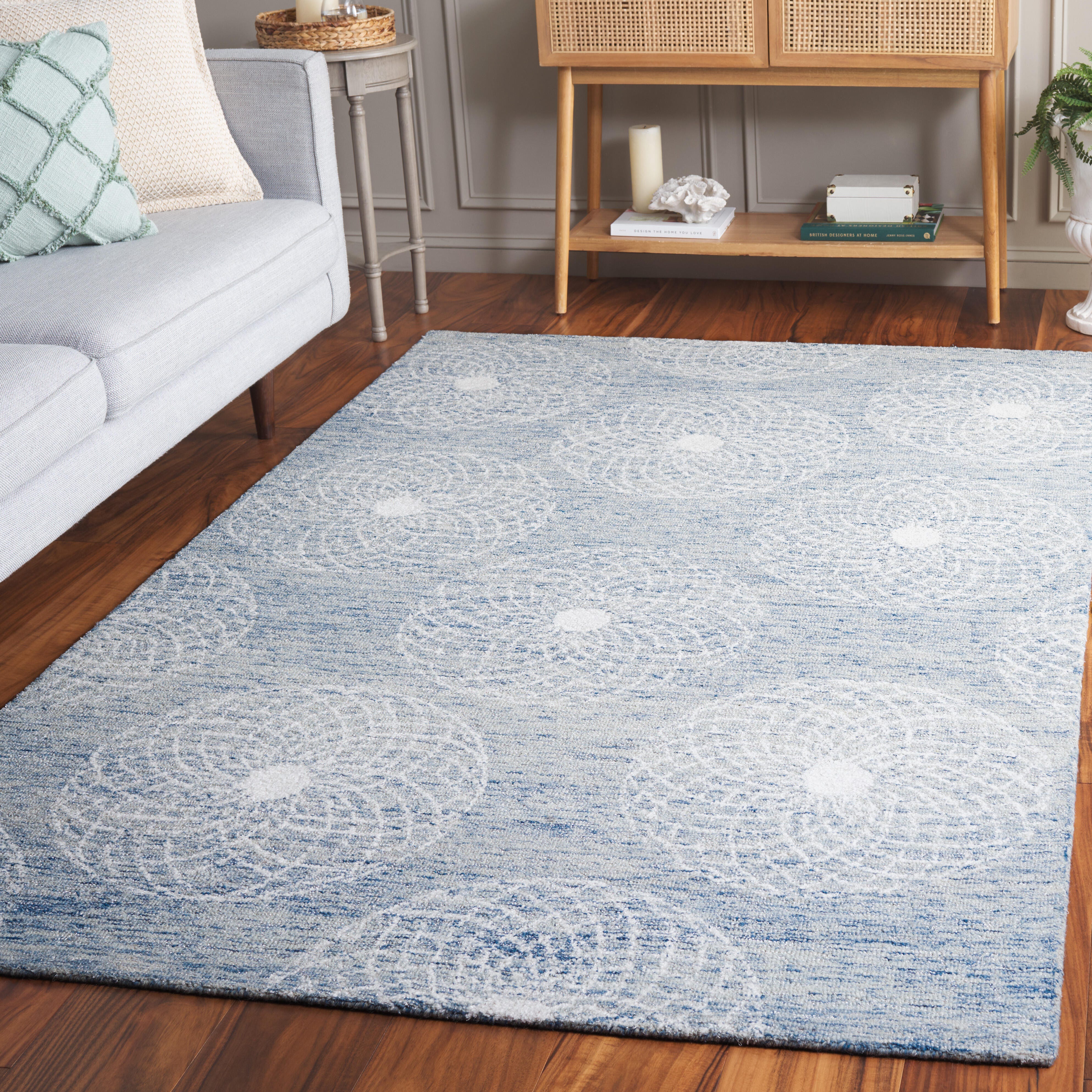 Click here for Safavieh Ebony Aoife 5 x 8 Area Rug  Blue/Ivory prices