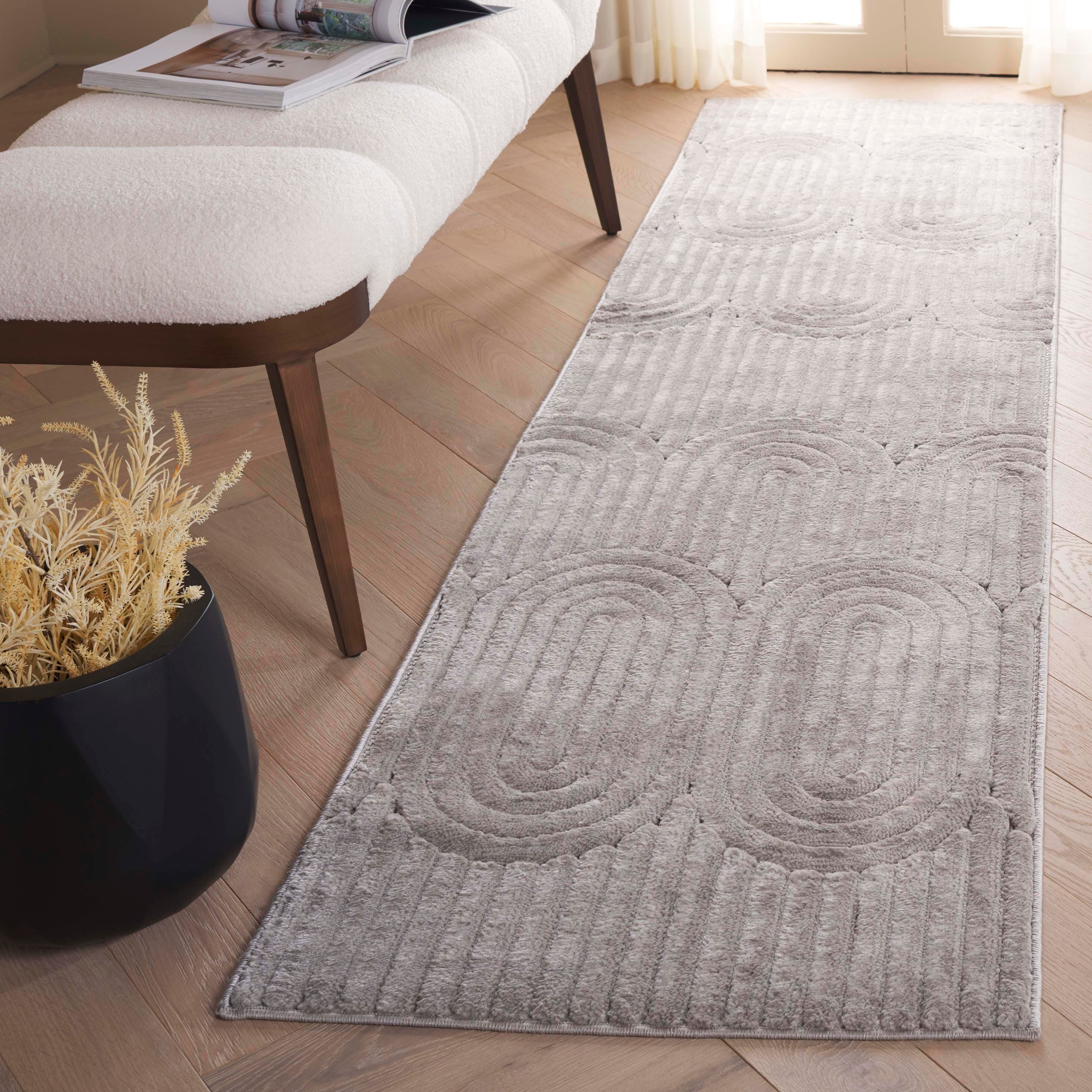 Click here for Safavieh Selena Gulsu 4 x 6 Area Rug  Gray prices