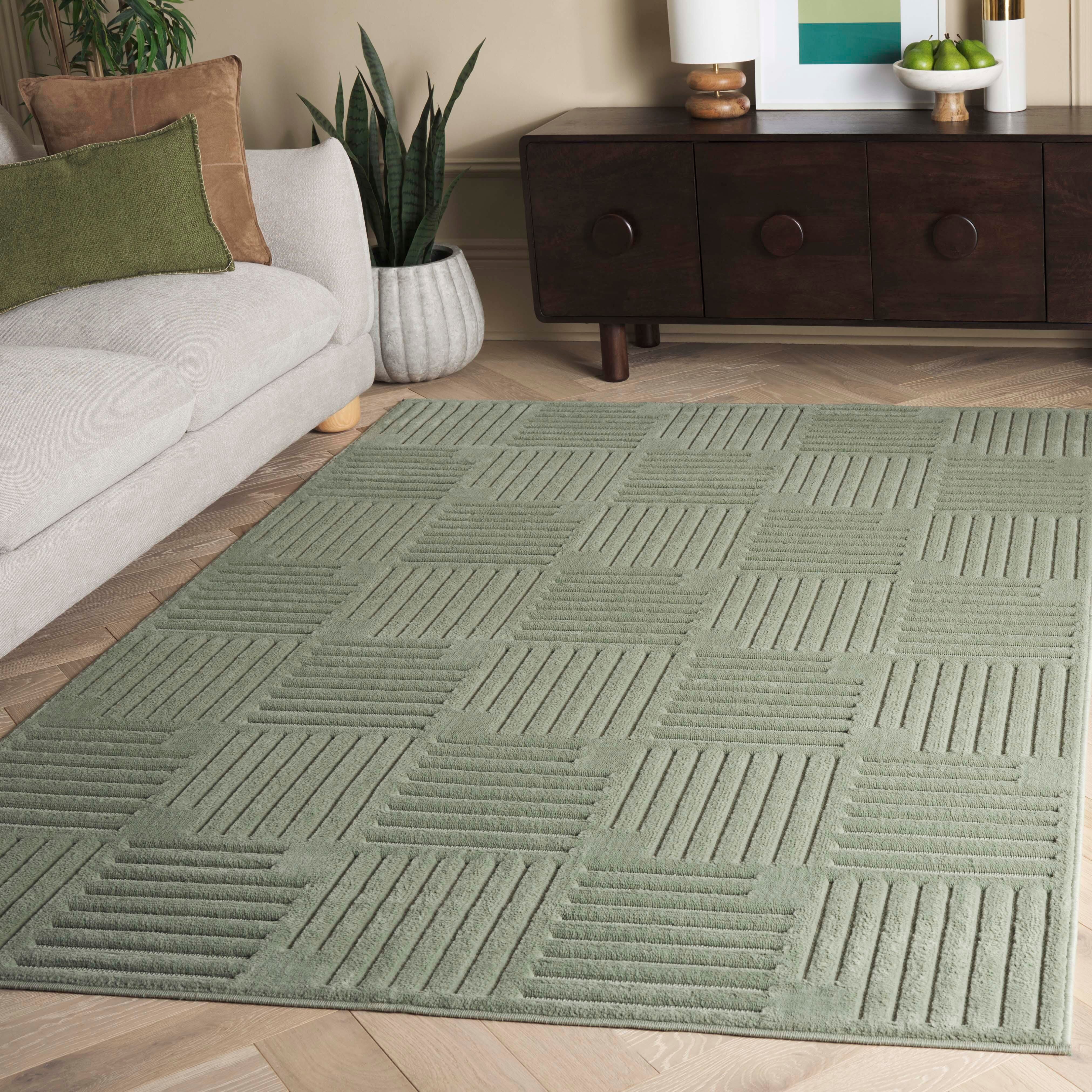 Click here for Safavieh Selena Margreth 9 x 12 Area Rug  Green prices