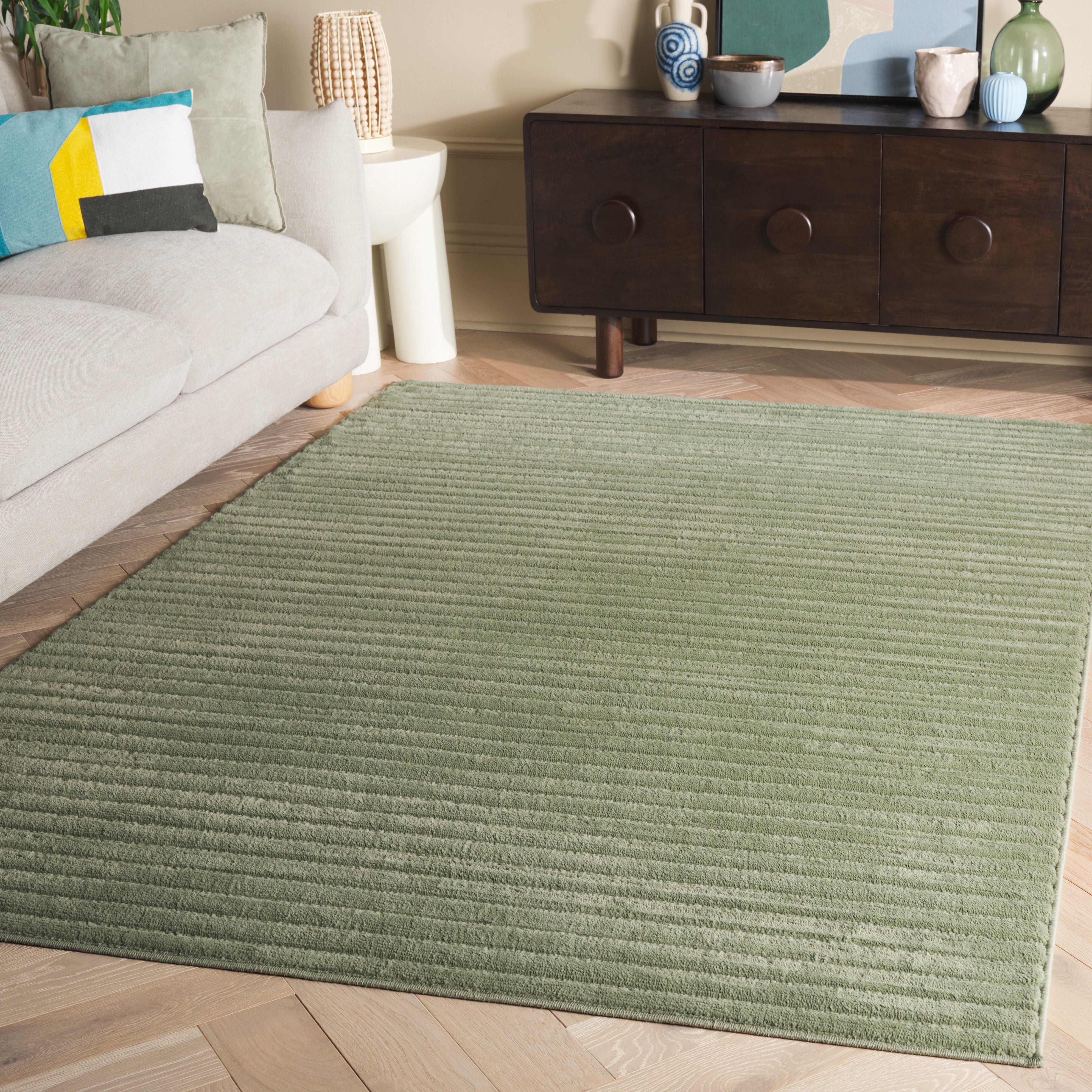 Click here for Safavieh Selena Brunetta 5 3 x 7 6 Area Rug  Green prices