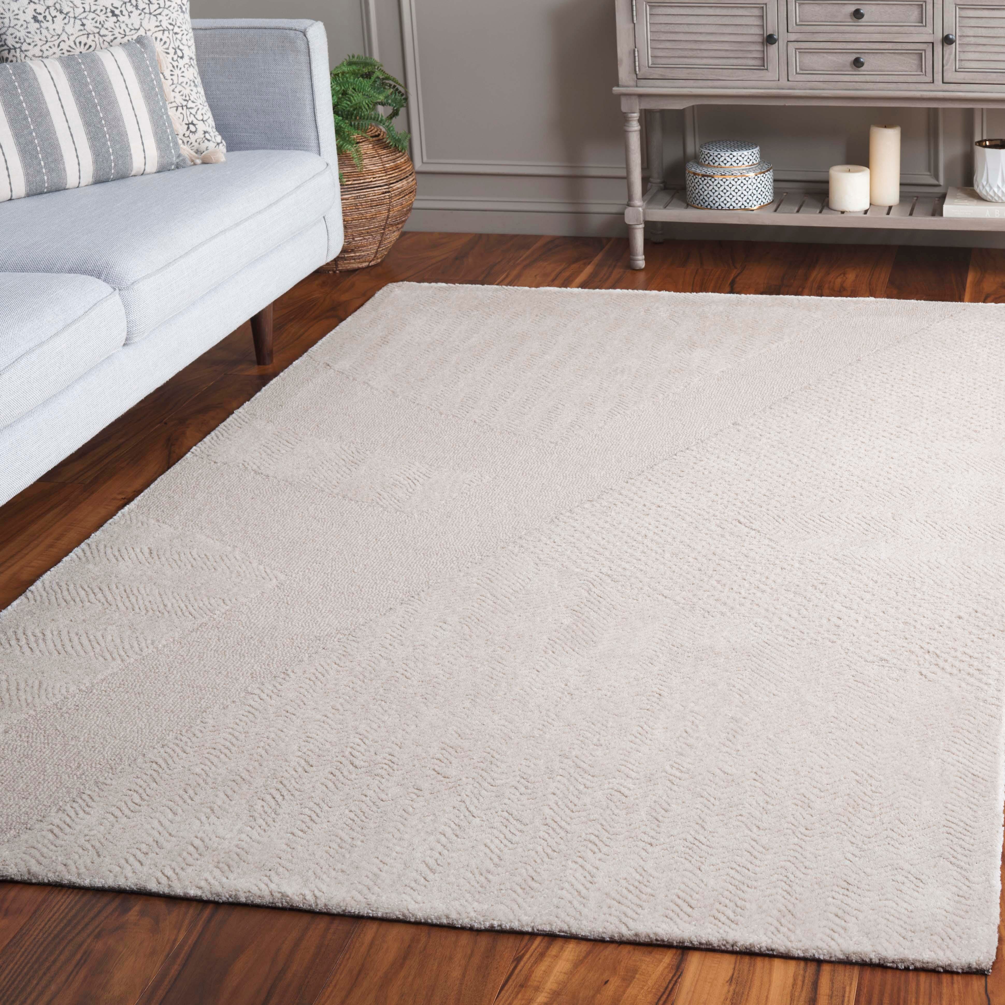 Click here for Safavieh Pine Annwyl 4 x 6 Area Rug  Ivory prices