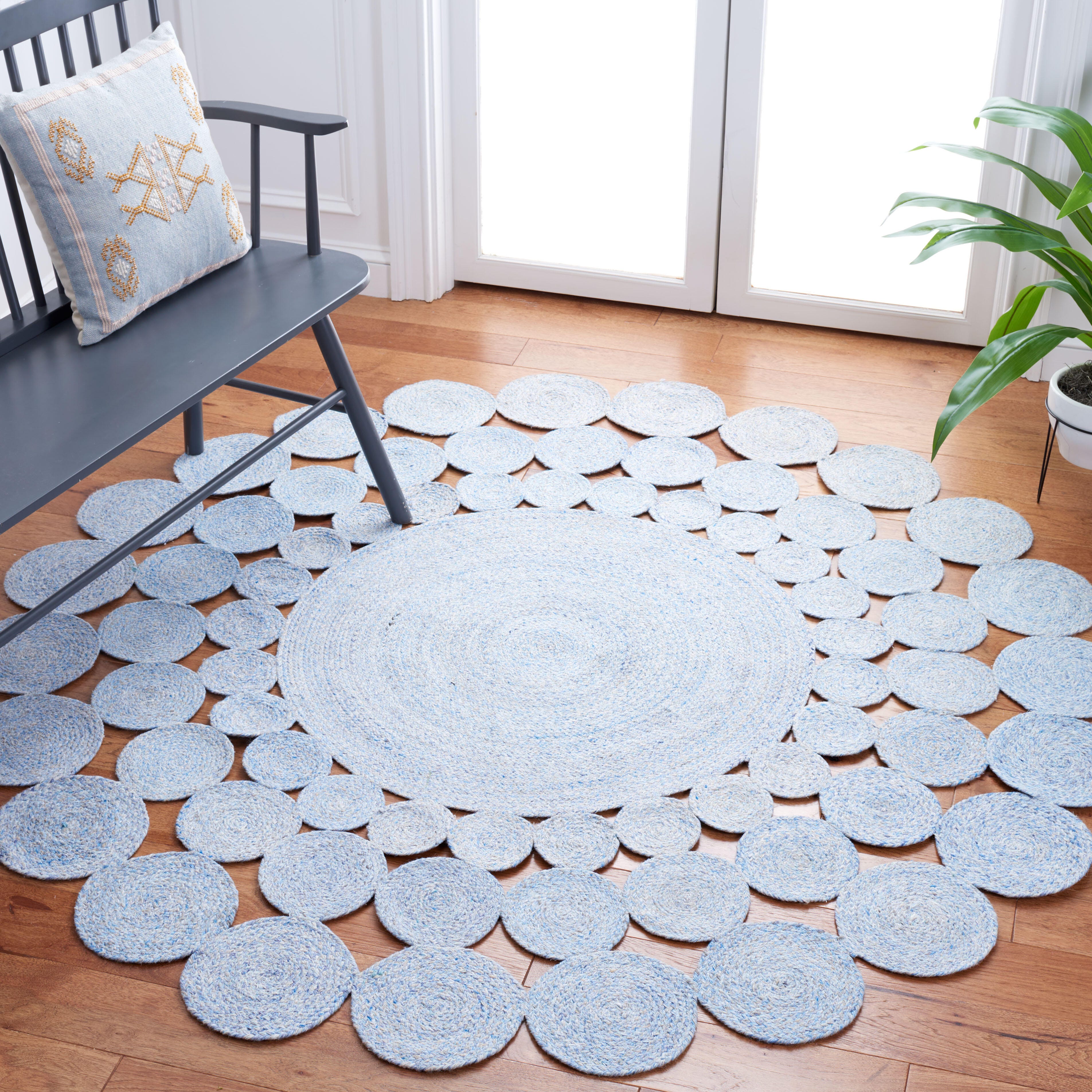 Click here for Safavieh Cape Cod Collection Hledis 6 x 6 Round Ru... prices
